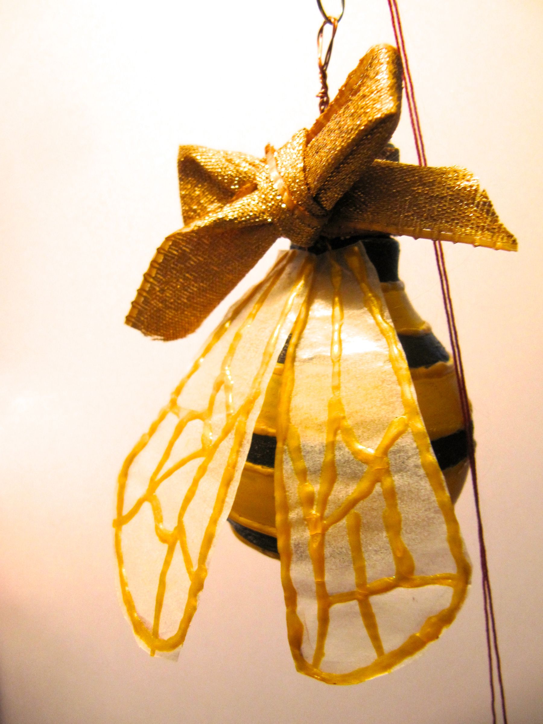 Bee Christmas Bauble Out of Lightbulb : 6 Steps (with Pictures ...