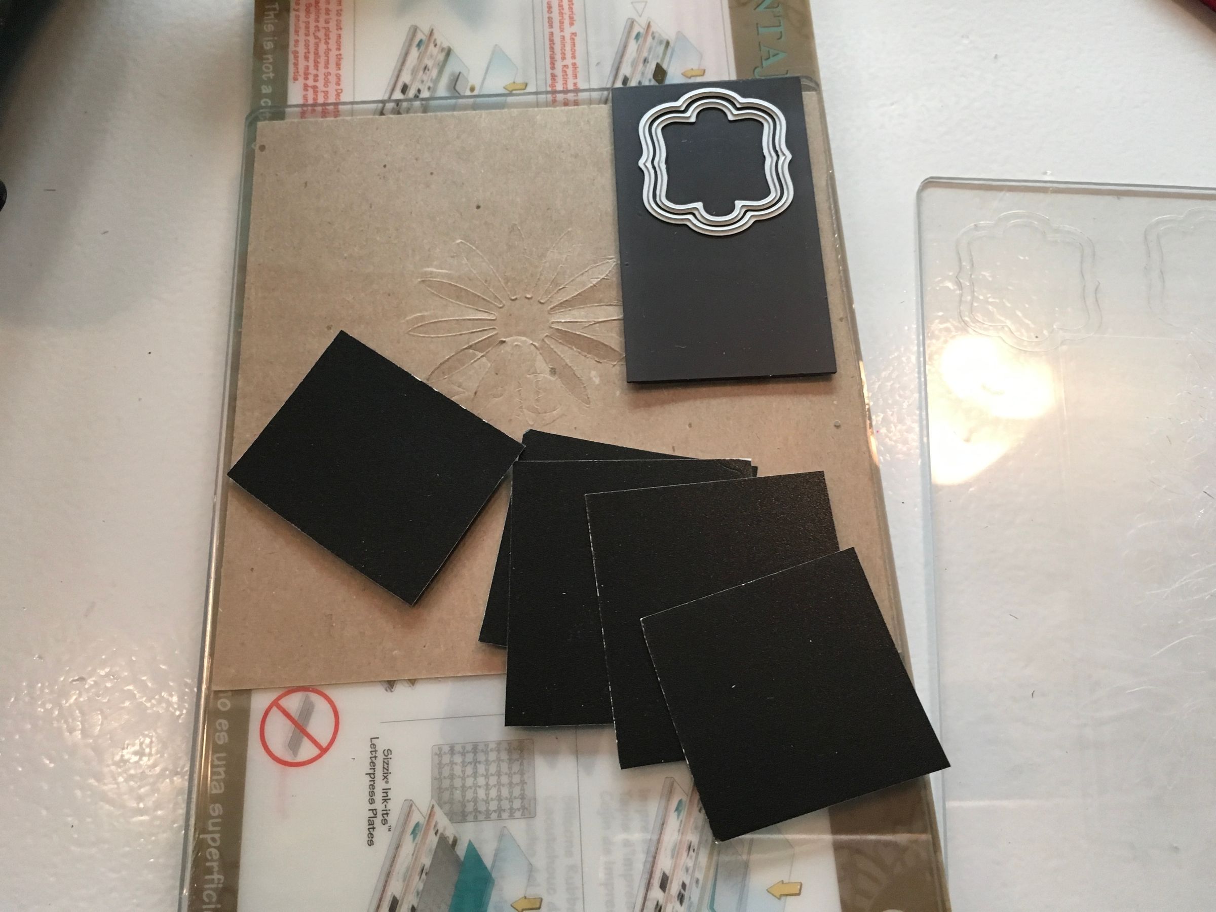 Paper Jewelry Bezels : 6 Steps (with Pictures) - Instructables