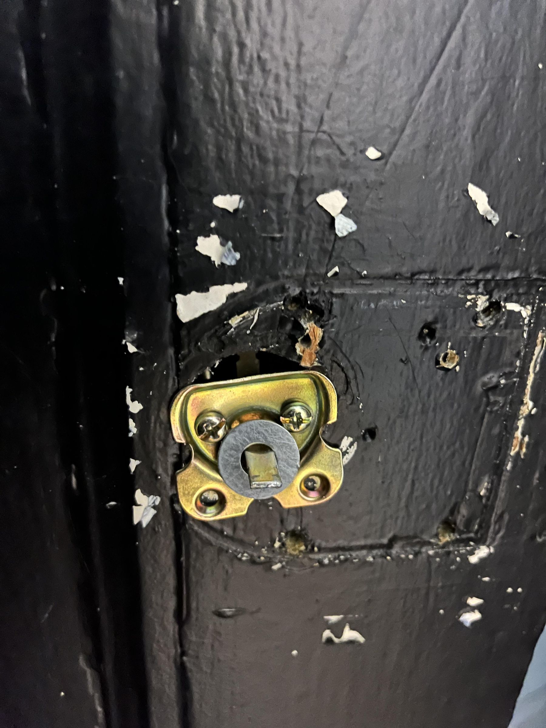 Installing a Lock on Your Door : 8 Steps - Instructables