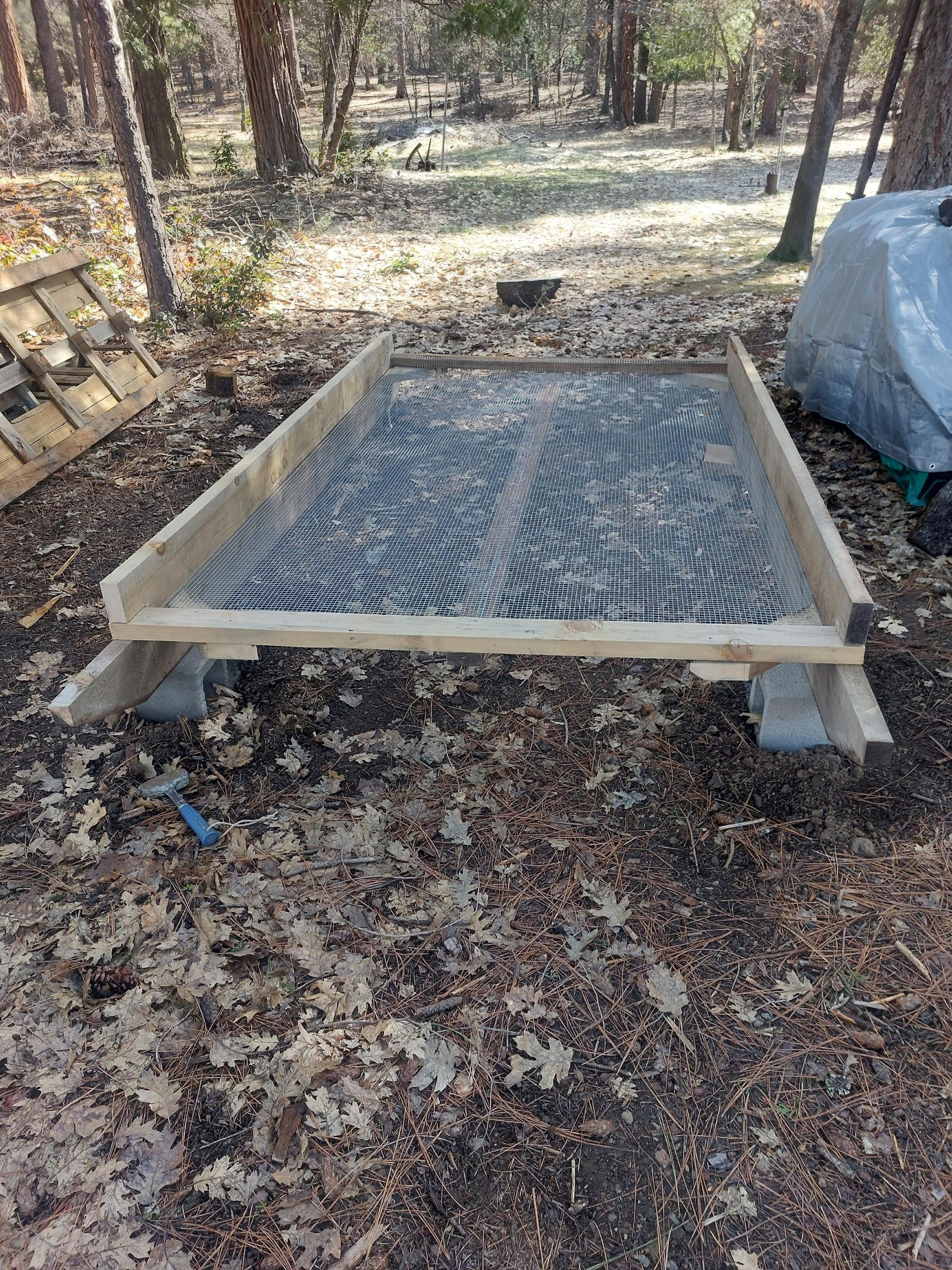 Easy-Care Henhouse : 16 Steps (with Pictures) - Instructables