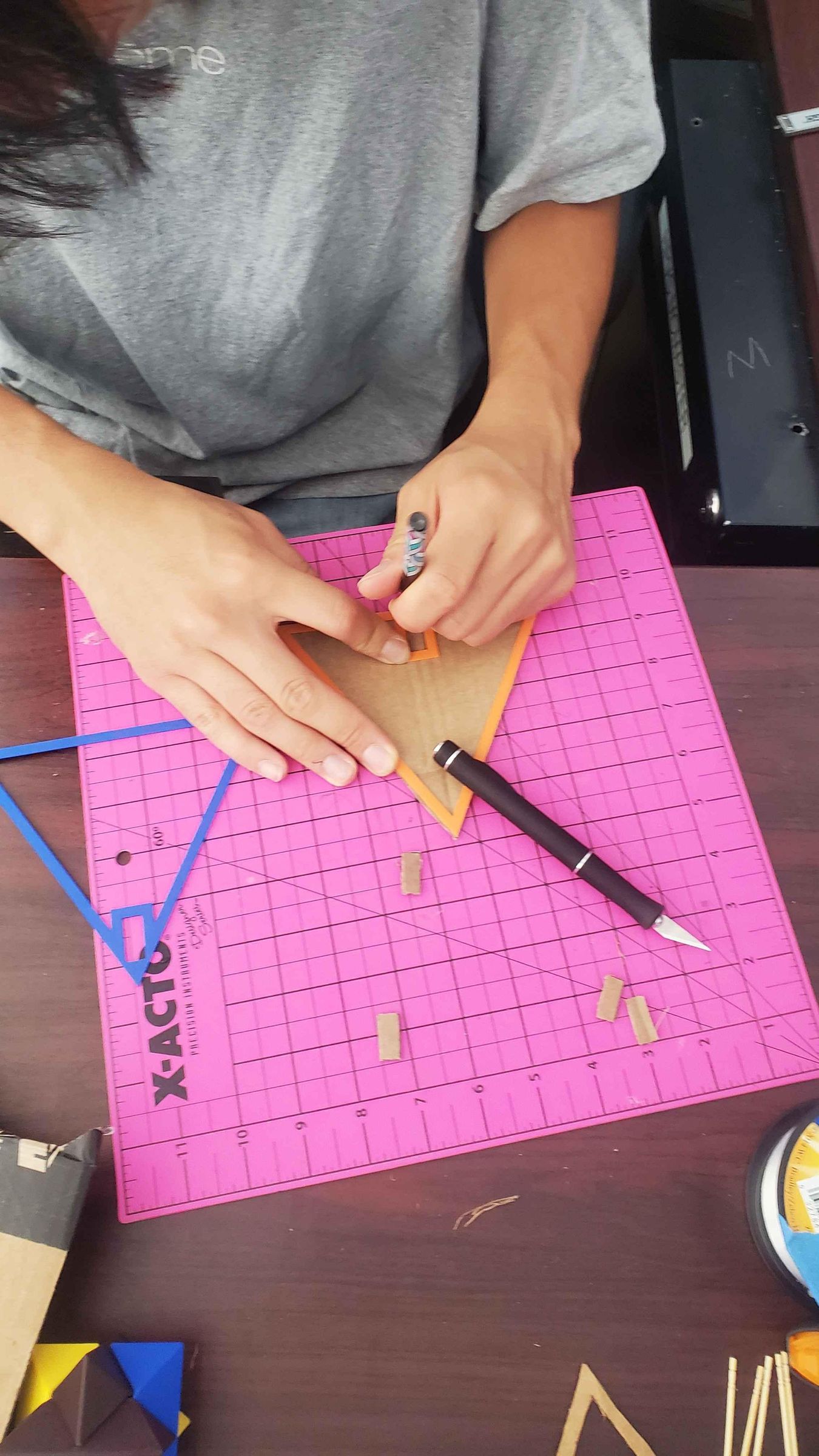 Cardboard Tensegrity Table : 6 Steps - Instructables