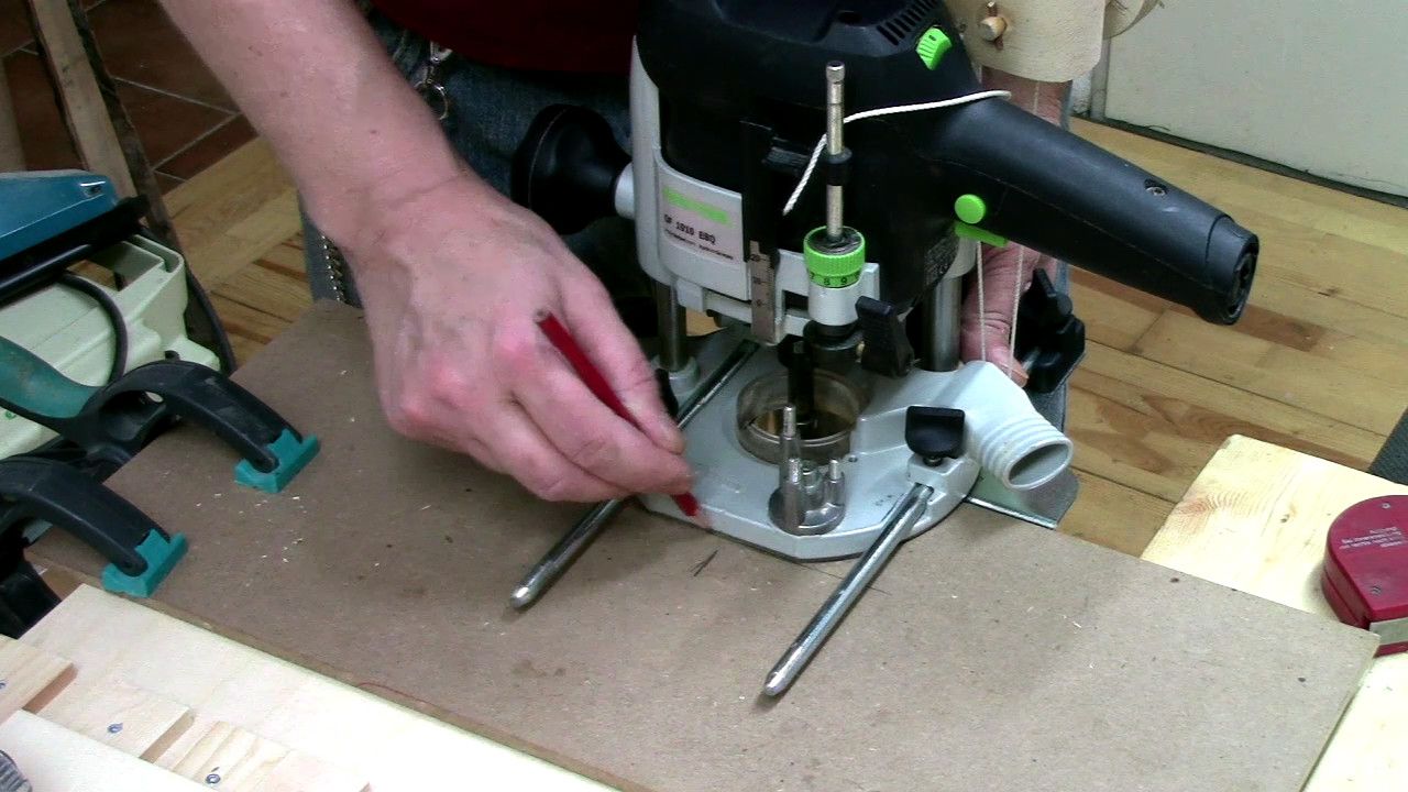 Mini Router Table With the Simplest Router Lift Ever : 12 Steps (with ...