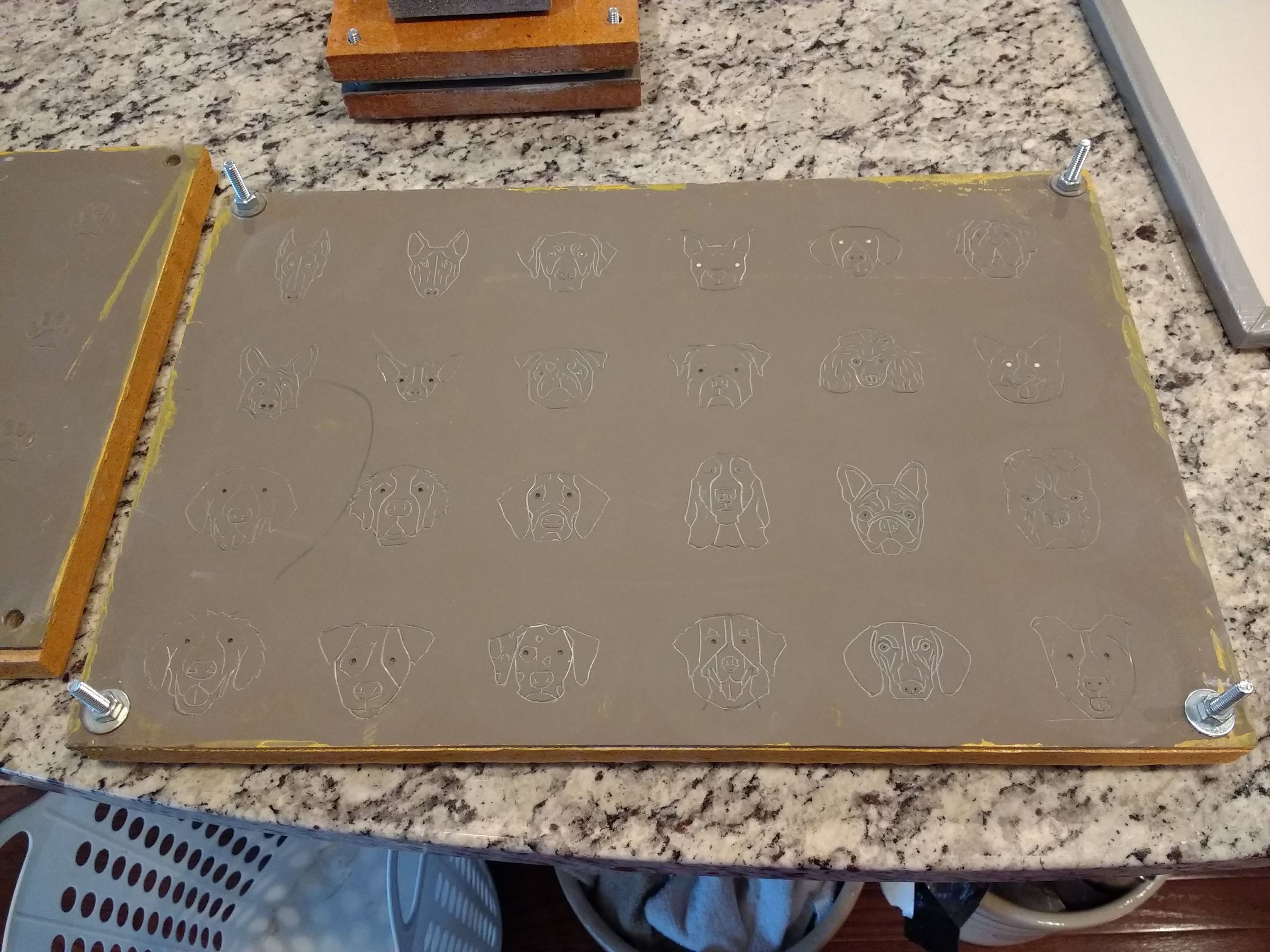 Make Your Own Challenge Coin or Geocaching Token : 13 Steps (with ...