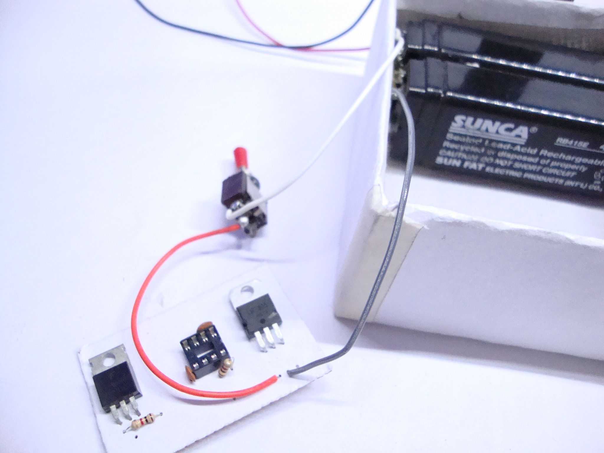 Make Your Own Desktop LED Lamp : 26 Steps (with Pictures) - Instructables