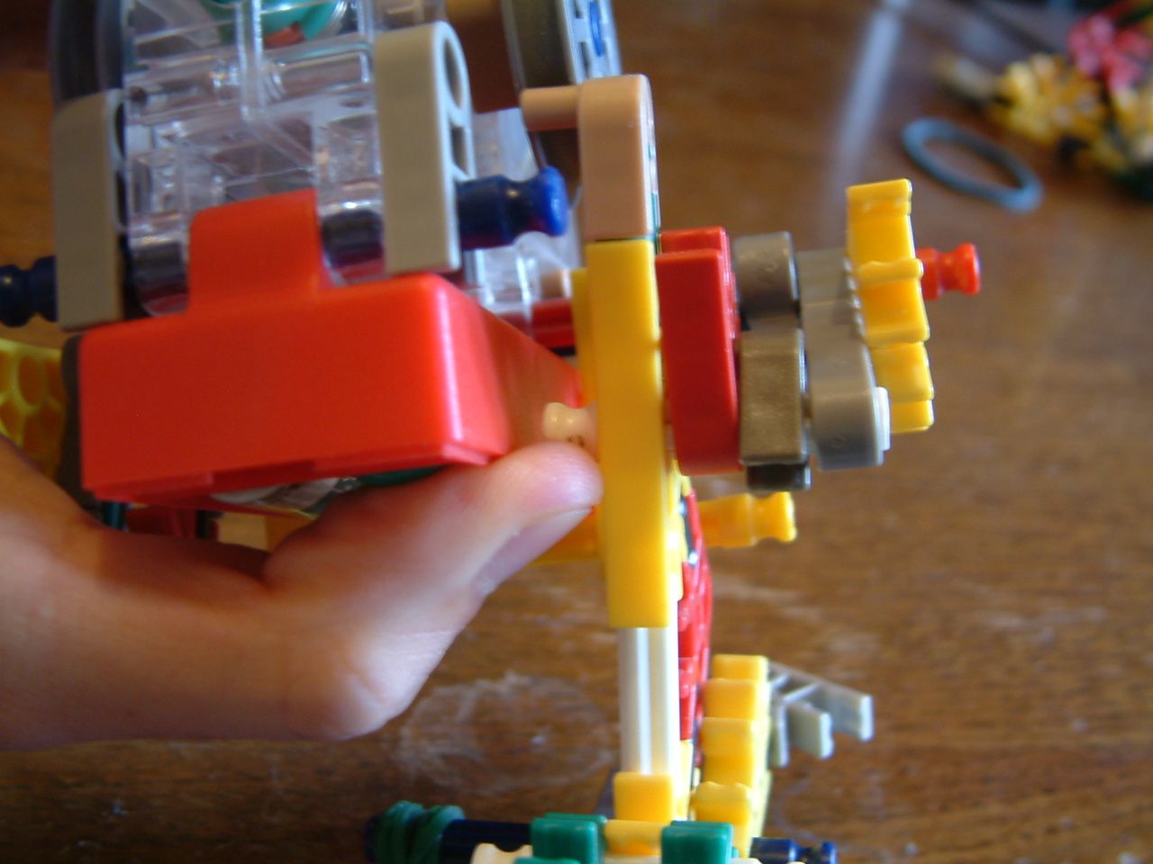 Waddle Bot - K'nex Biped : 3 Steps - Instructables