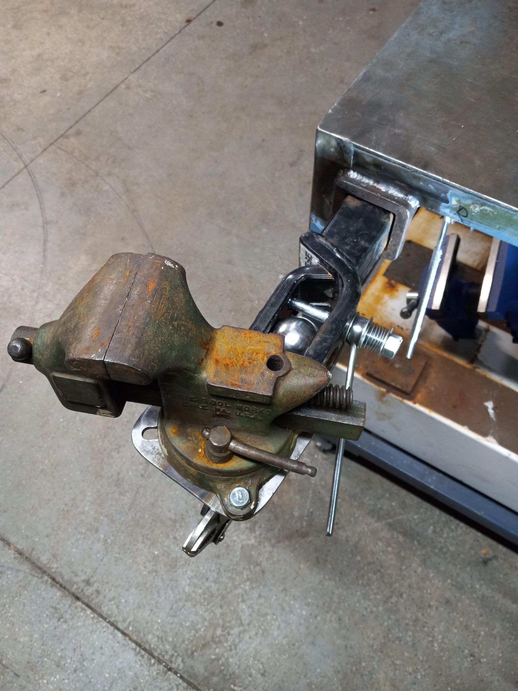 DIY Ball Swivel for Vise/Welding Positioner Out of Reclaimed 2x2 ...