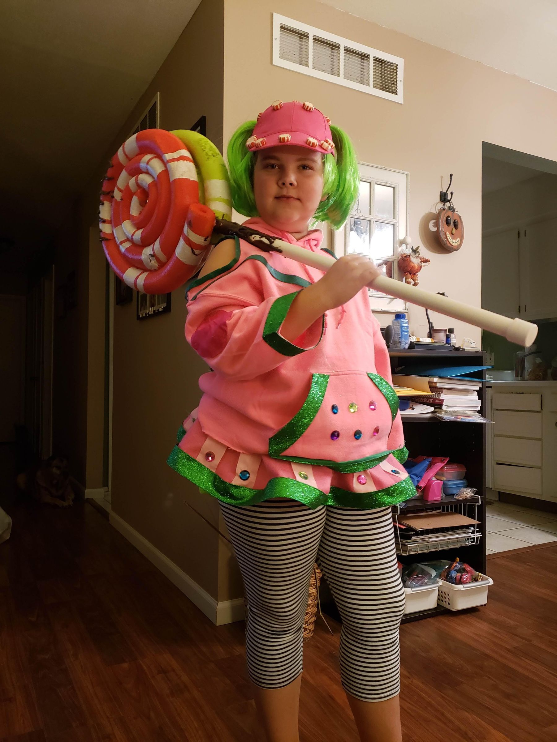 Fortnite Zoey Lollipopper Harvesting Tool Prop : 7 Steps - Instructables