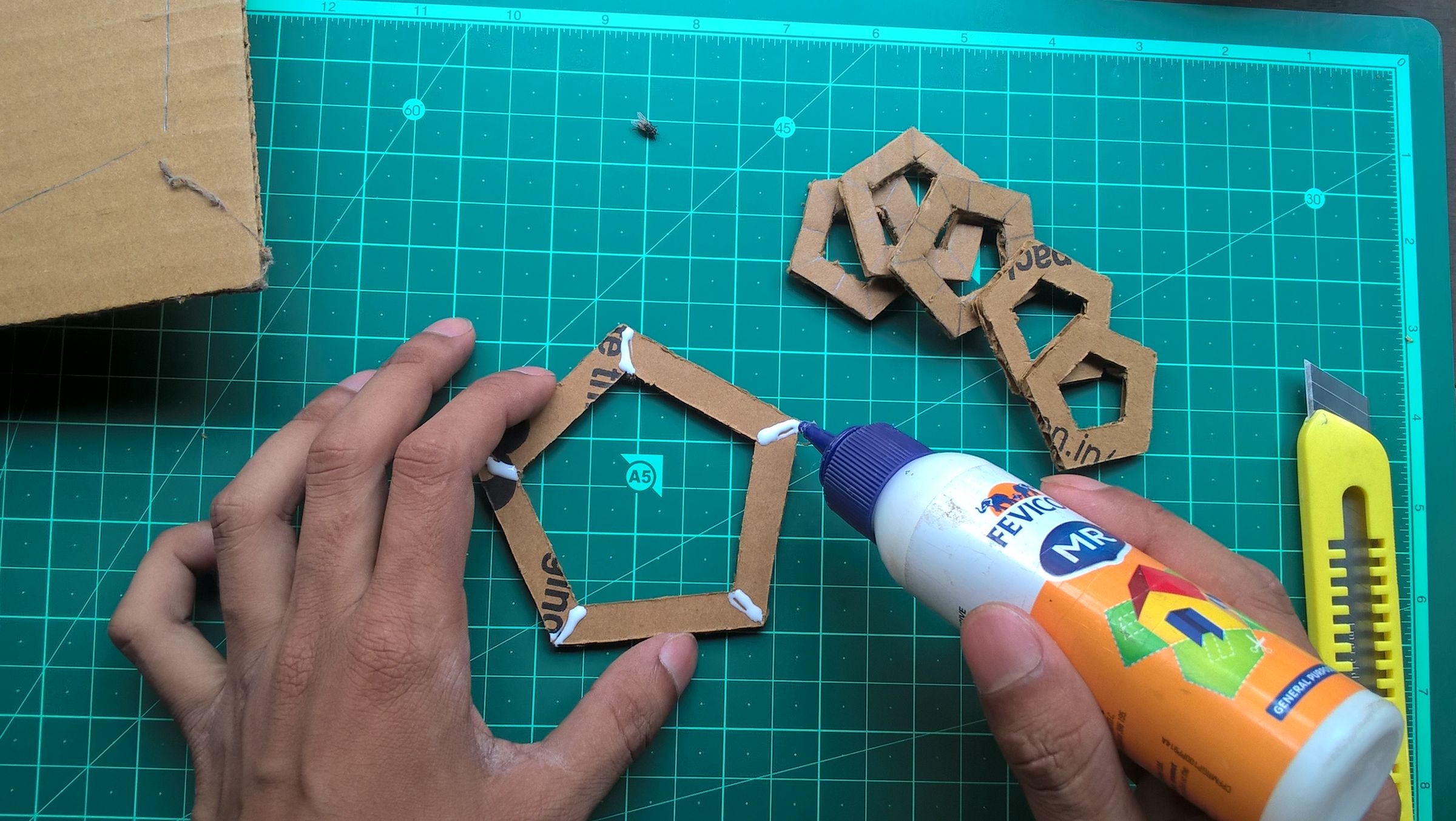 DIY Cardboard Lamp : 8 Steps (with Pictures) - Instructables