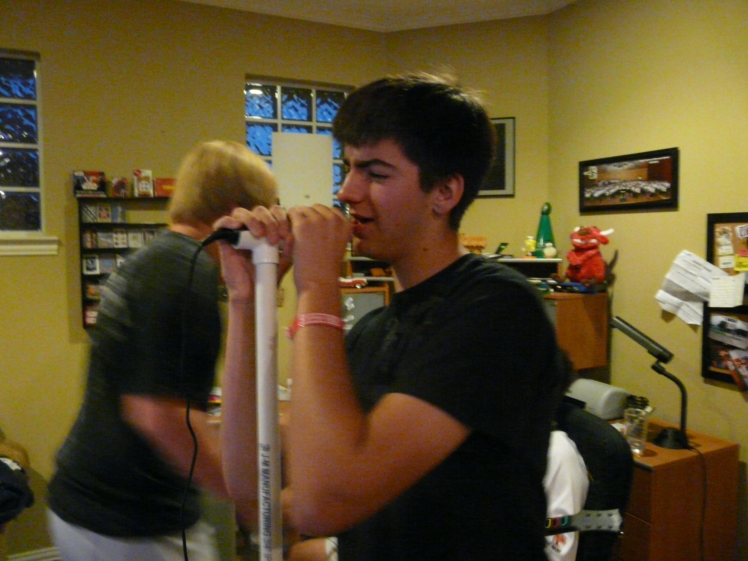 Build an Adjustable Rock Band Microphone Stand : 6 Steps - Instructables