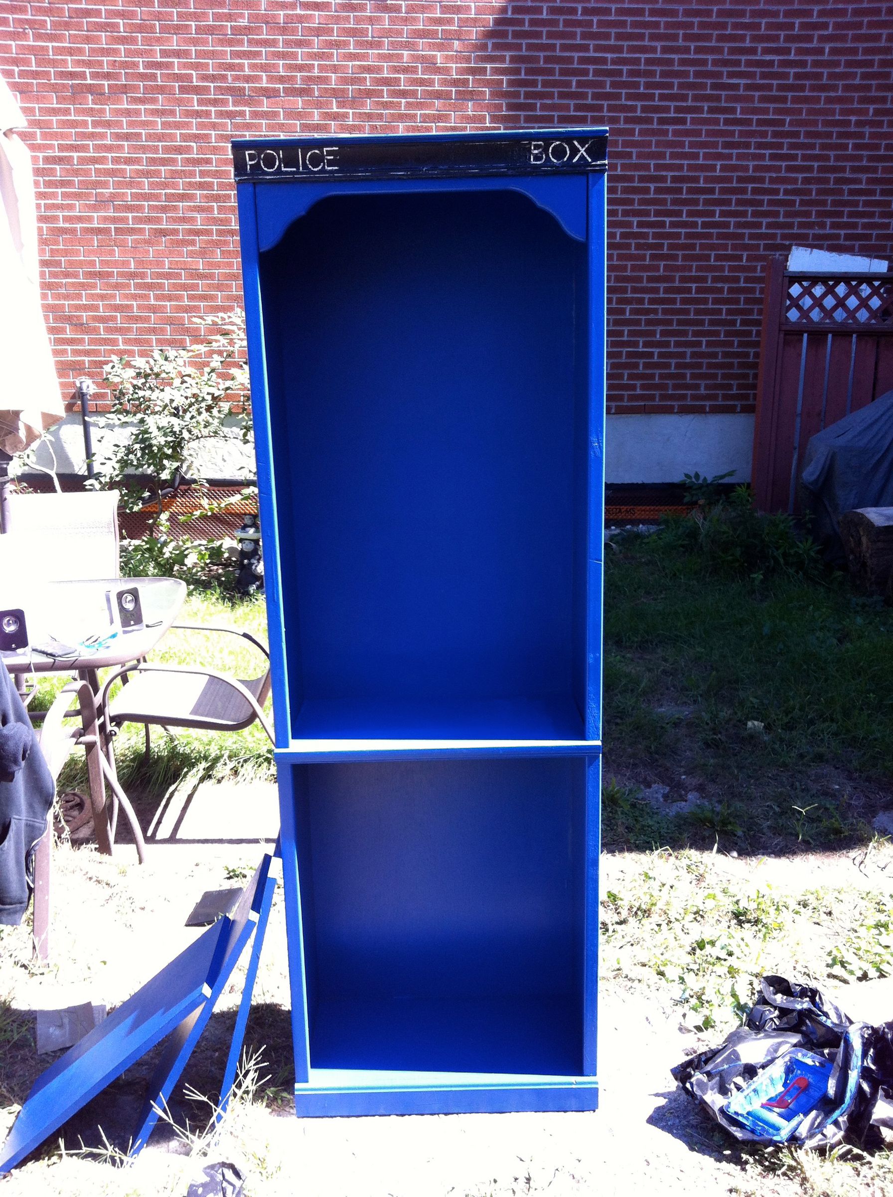 Tardis Bookshelf Project. : 6 Steps - Instructables