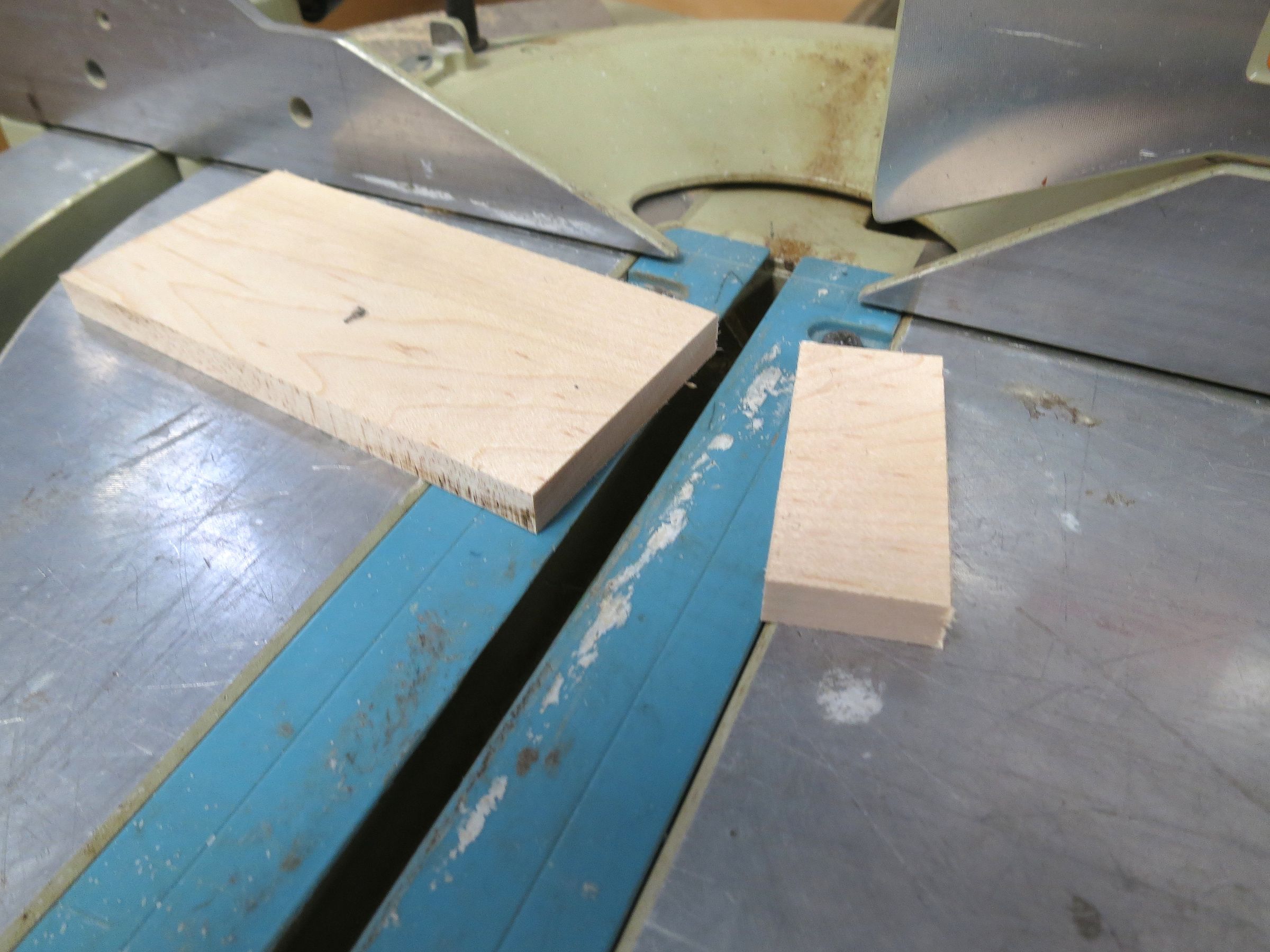 Amplifier Dock : 15 Steps (with Pictures) - Instructables