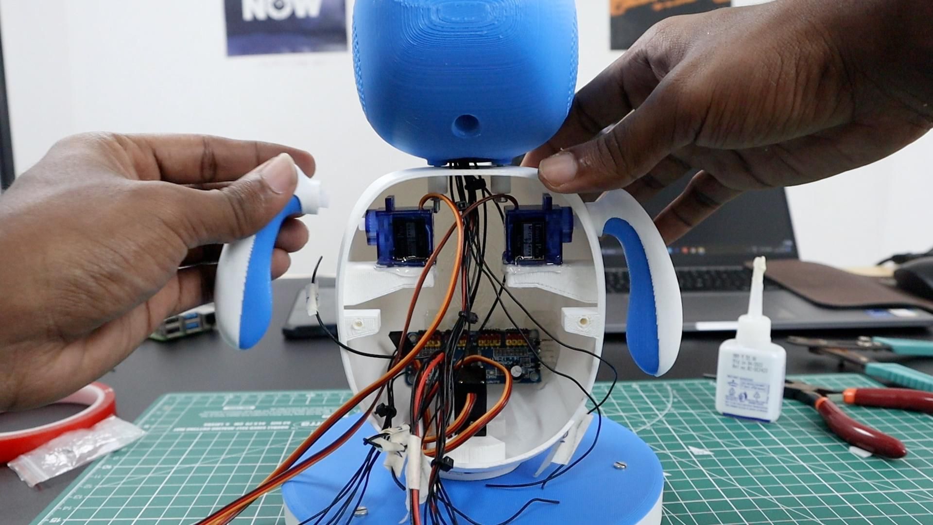 Emo - DIY Companion Robot : 10 Steps - Instructables