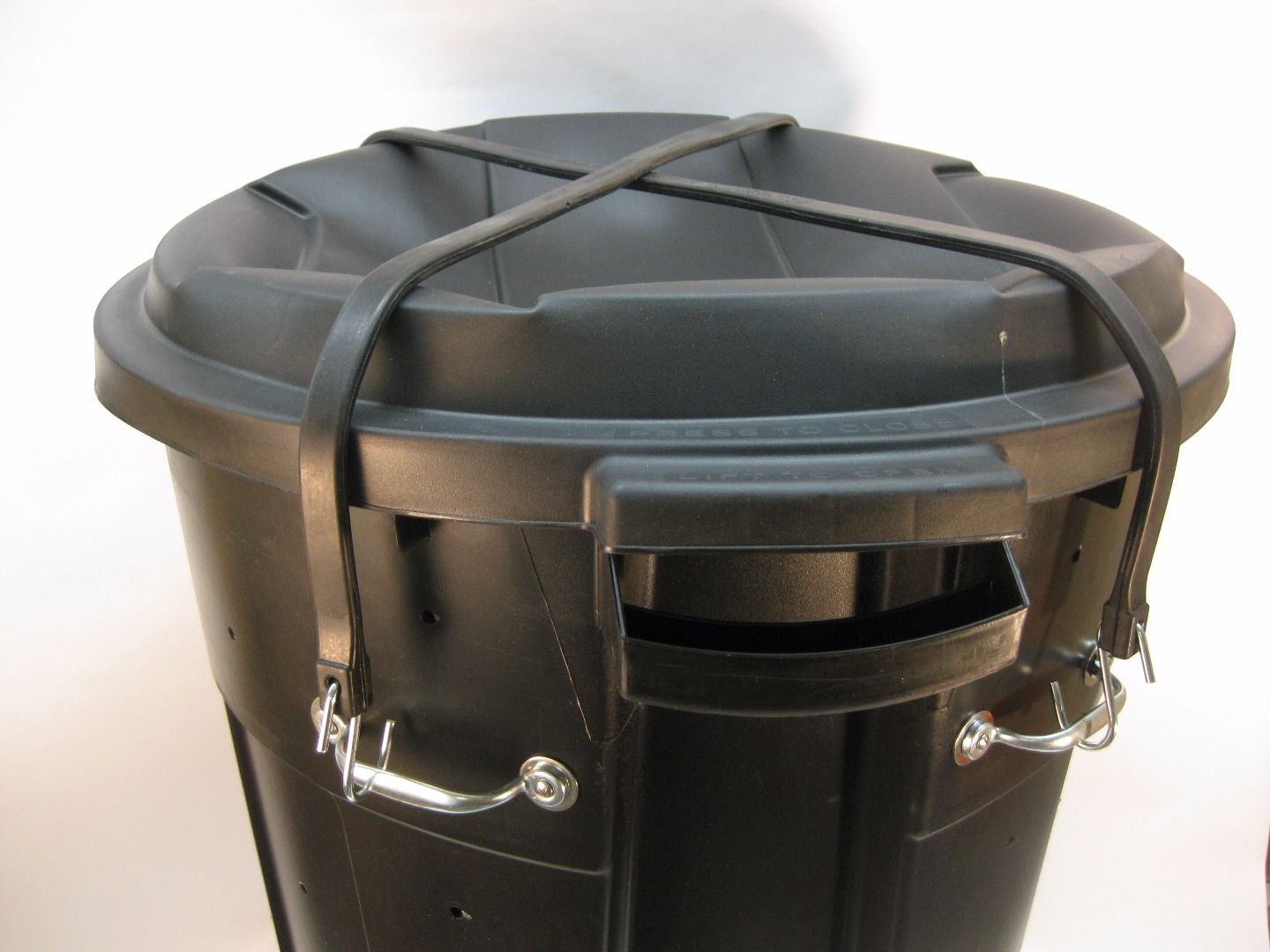 Inexpensive Compost Bin : 7 Steps (with Pictures) - Instructables