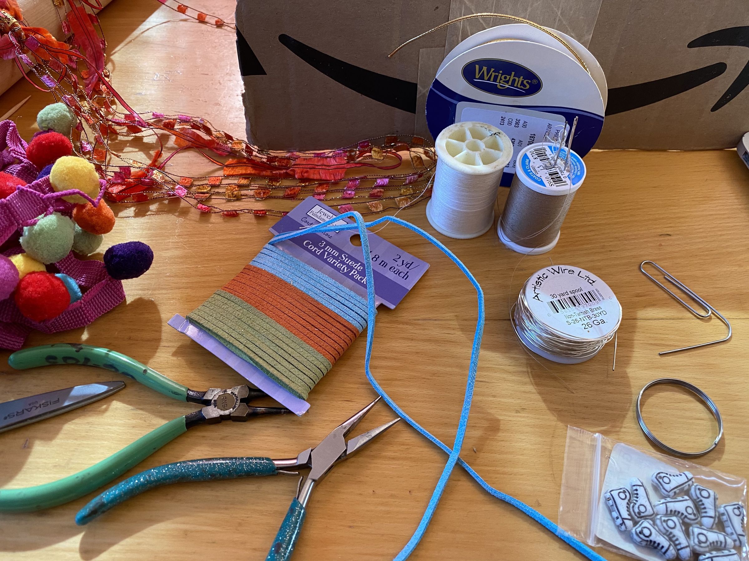 Charms and Key Chains Personalize Backpacks : 5 Steps - Instructables