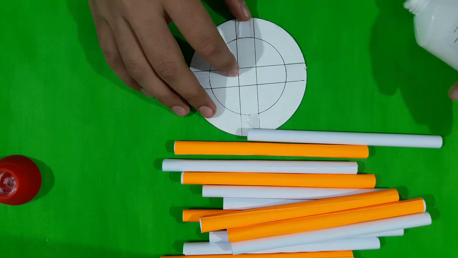 SIMPLE PAPER PEN STAND : 5 Steps - Instructables