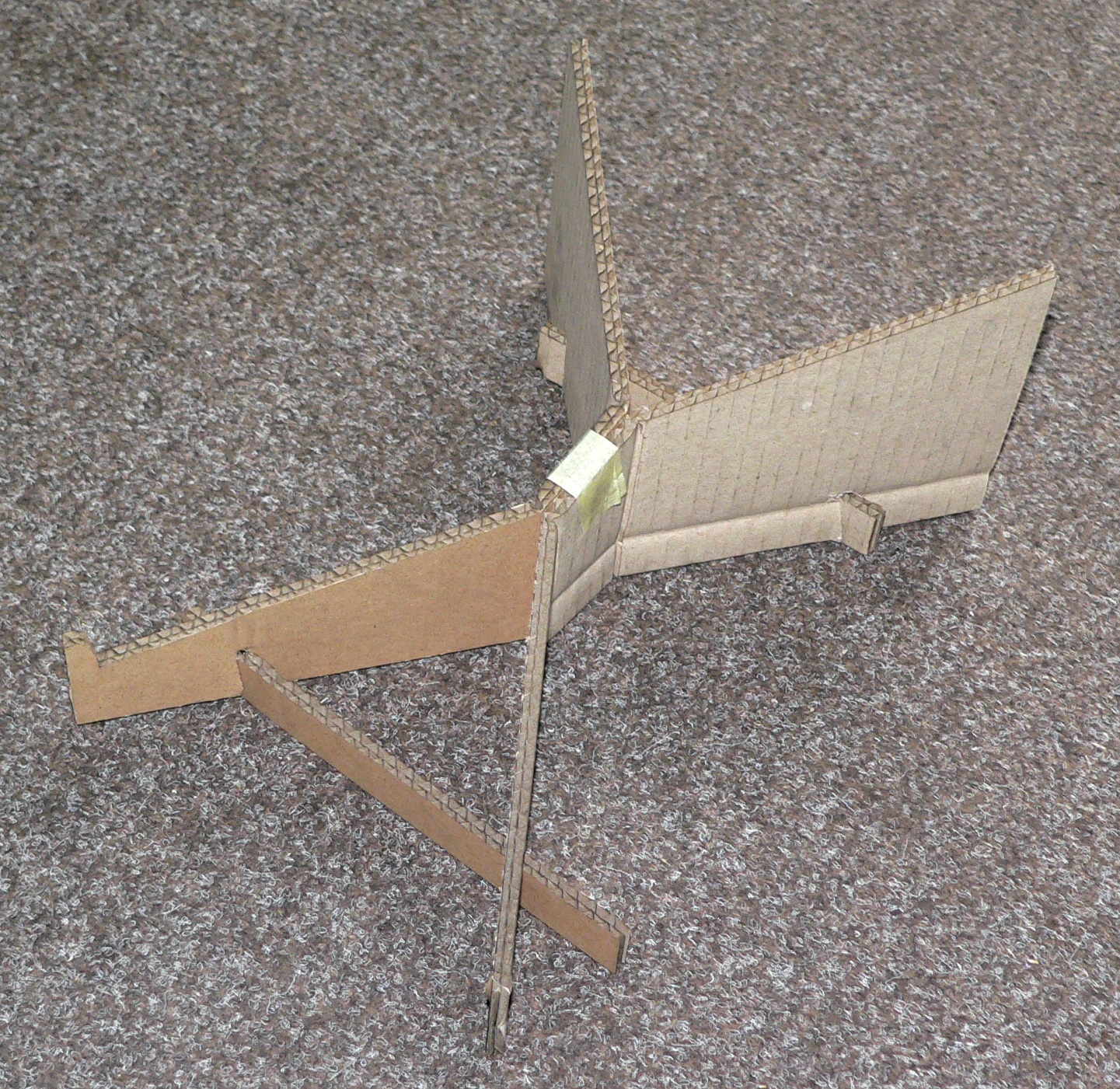 Cardboard Laptop Stand : 3 Steps - Instructables