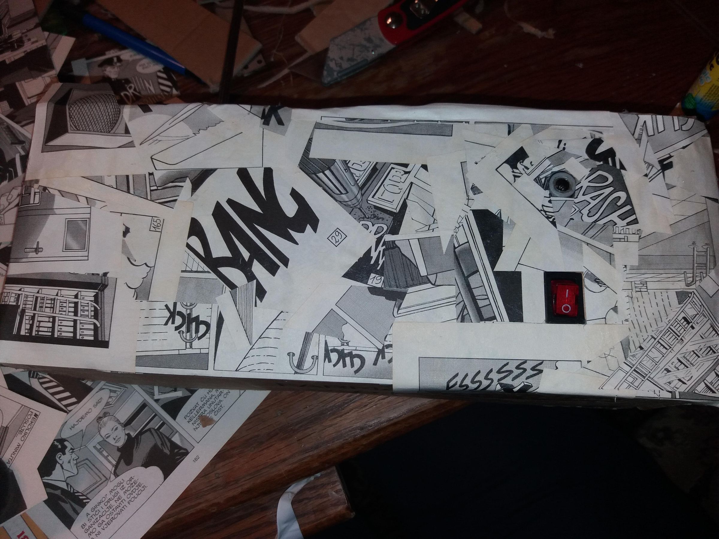 DIY COMICBOOK FM RADIO/BLUETOOTH/AUX SPEAKER : 6 Steps - Instructables