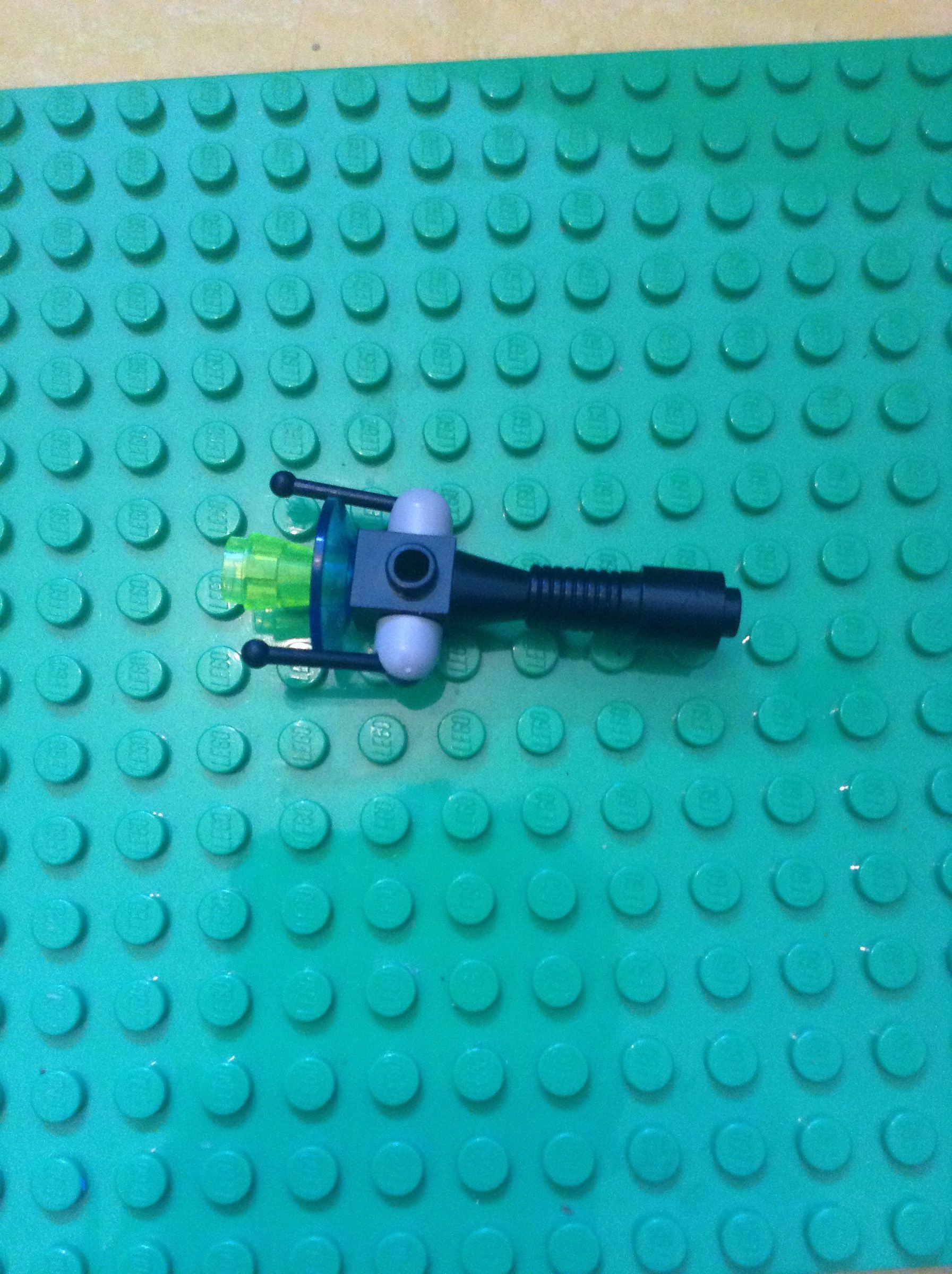 Lego Laser Gun : 15 Steps - Instructables
