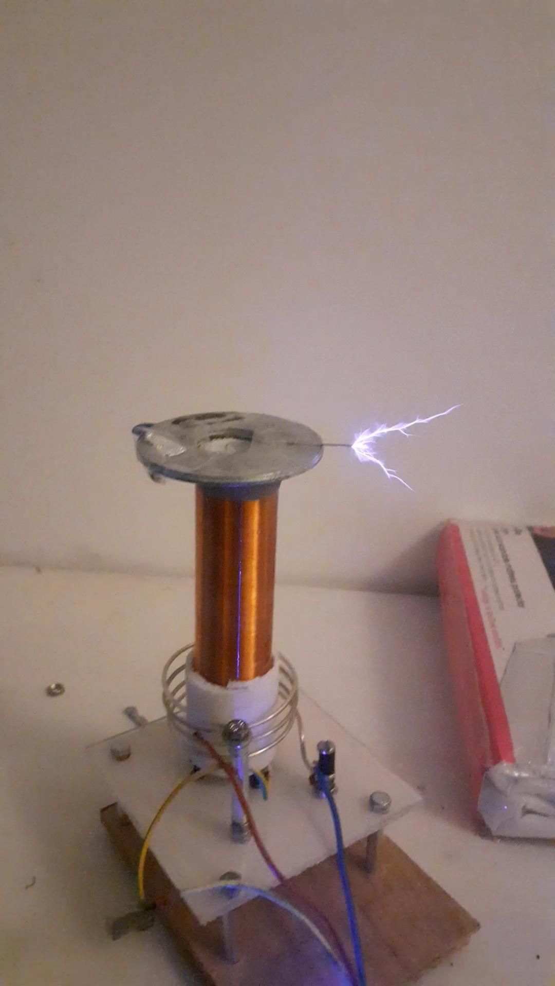 Basic Slayer Exciter Mini SSTC Battery : 3 Steps - Instructables