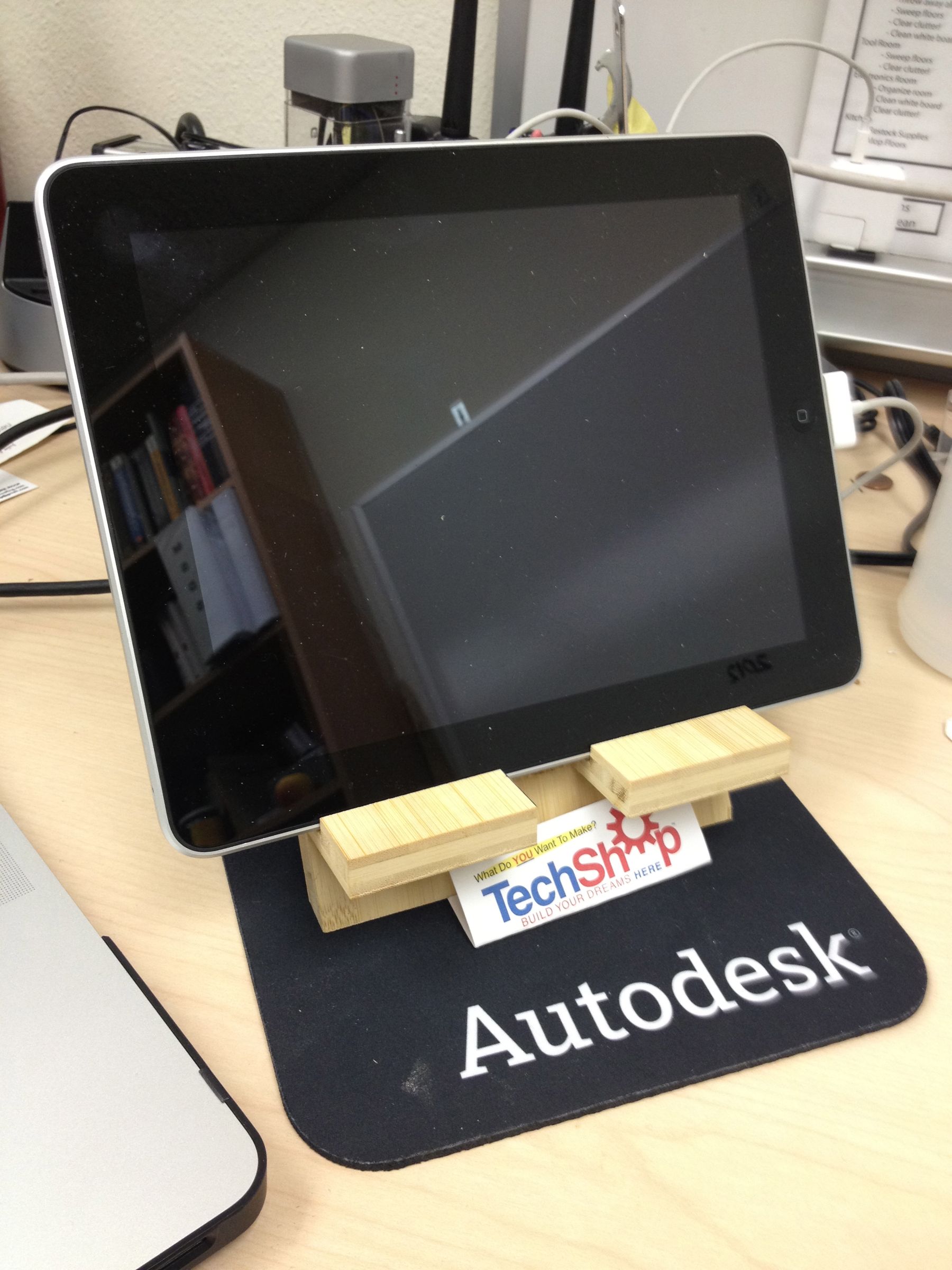 Flat Pack Scrap Wood IPad Stand : 5 Steps (with Pictures) - Instructables