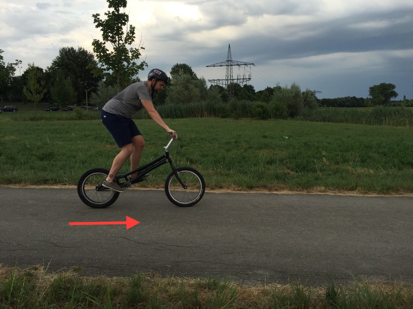 How to Perform Multiple Backwheel Hops on Your Trial Bike : 7 Steps ...