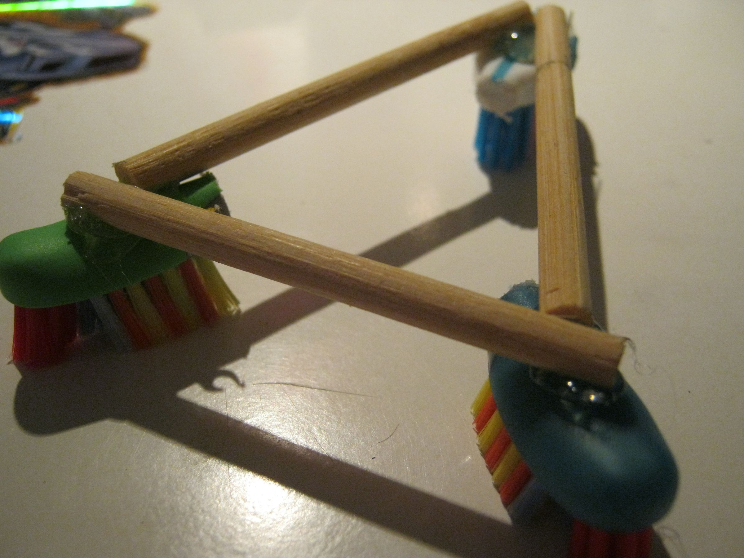 Bristle Bot 2.0 : 6 Steps - Instructables