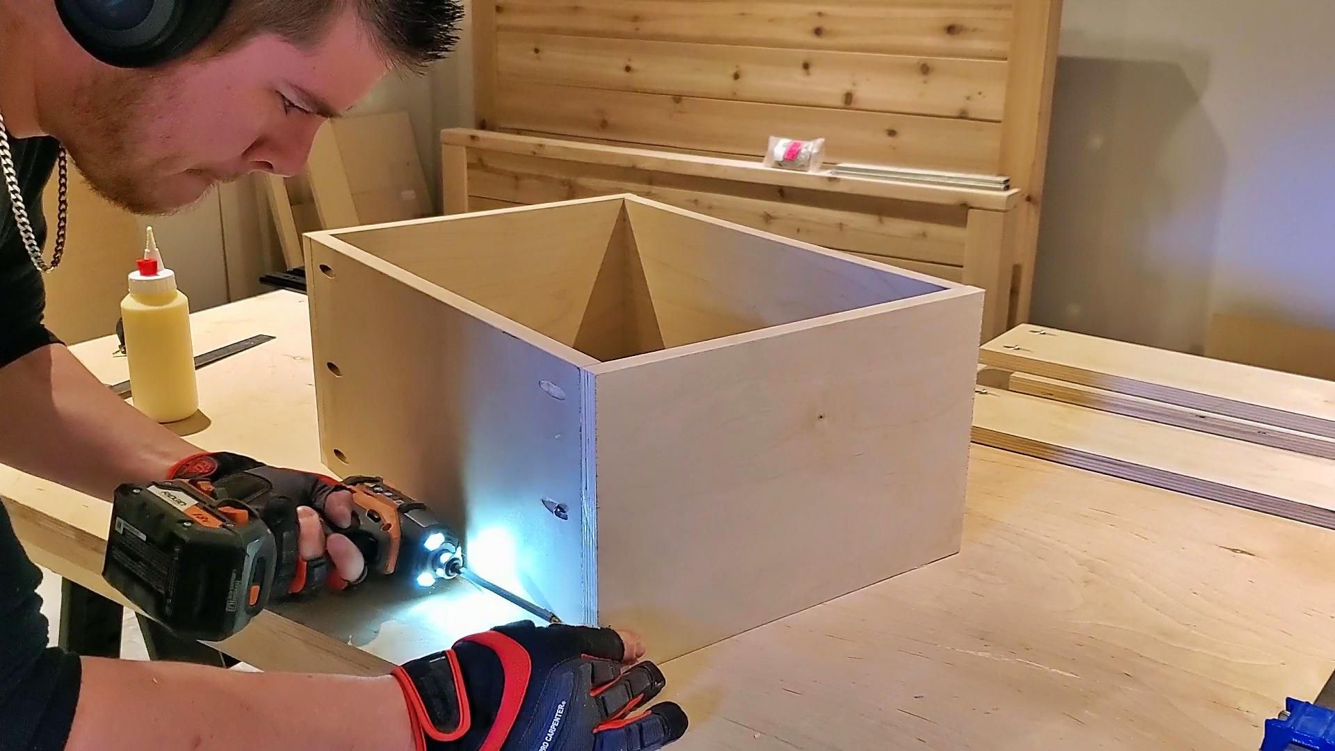 Beginners Guide to Drawers. Measure, Cut, Assemble, Mount, Finish. No ...