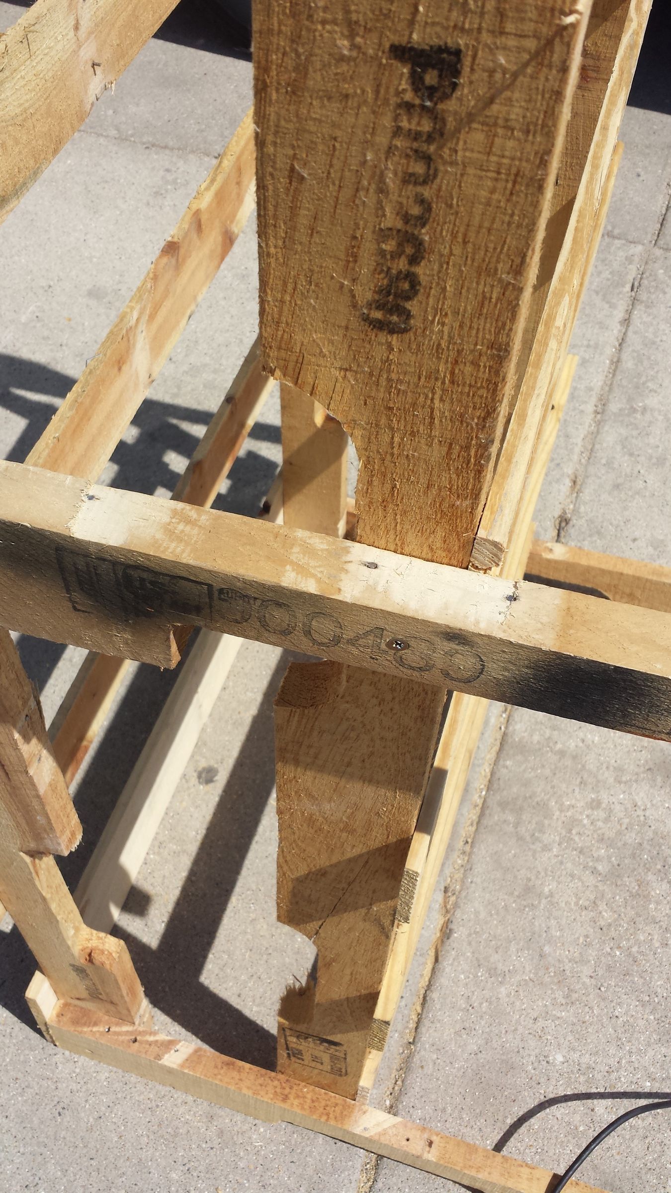 The P.A.L.L.E.T. (Pallet and Loose Lumber Enclosure Tower) : 4 Steps ...