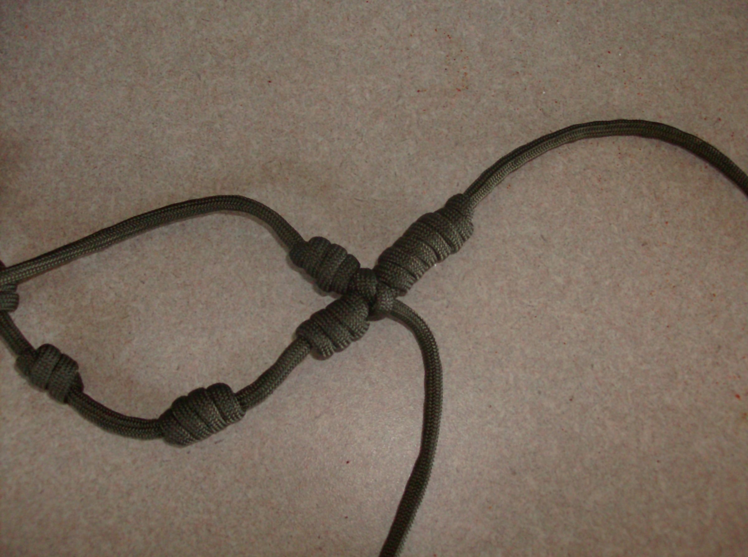 How to Make a Rosary Out of Paracord : 11 Steps - Instructables