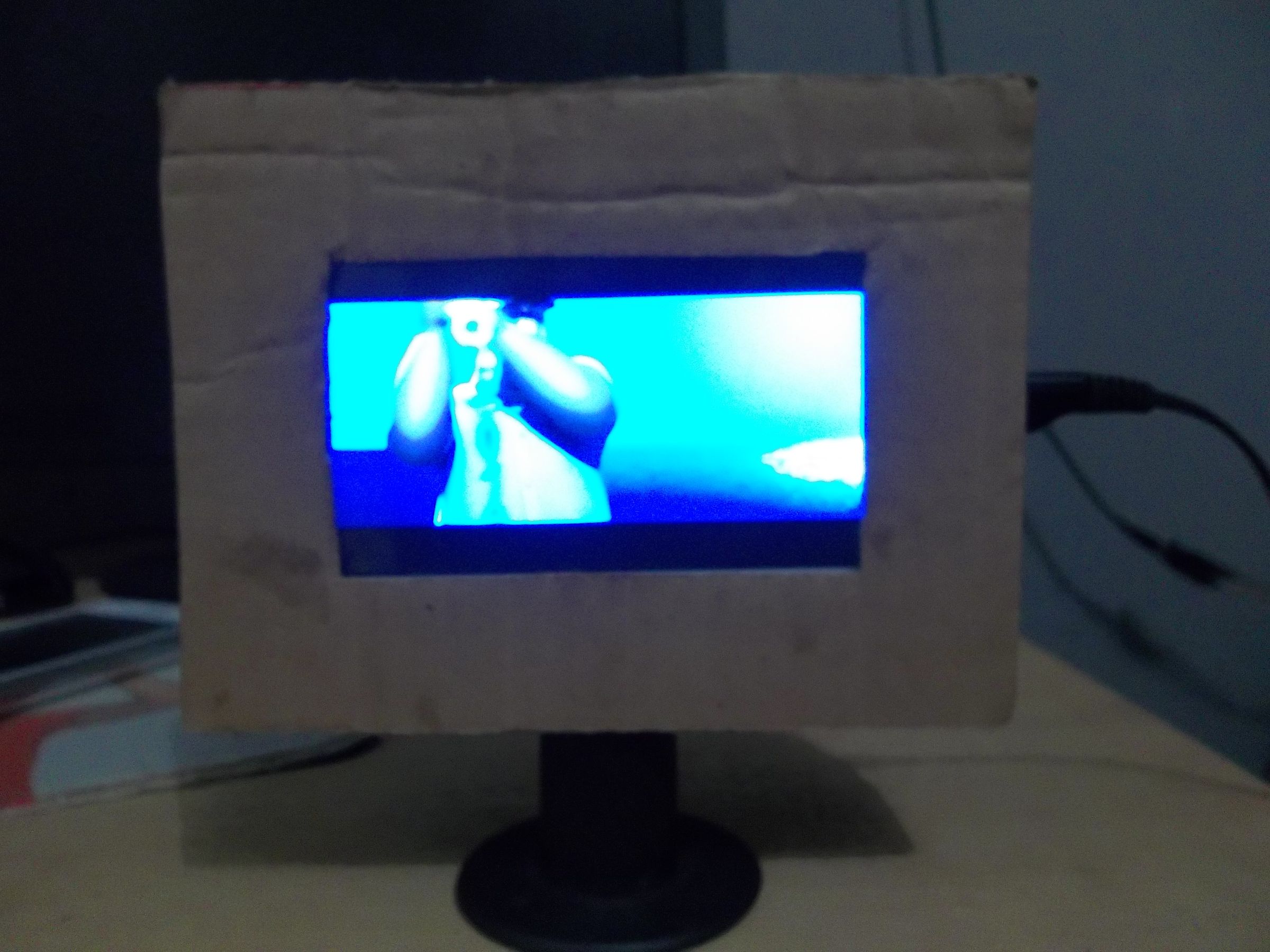 Mini Monitor : 6 Steps - Instructables