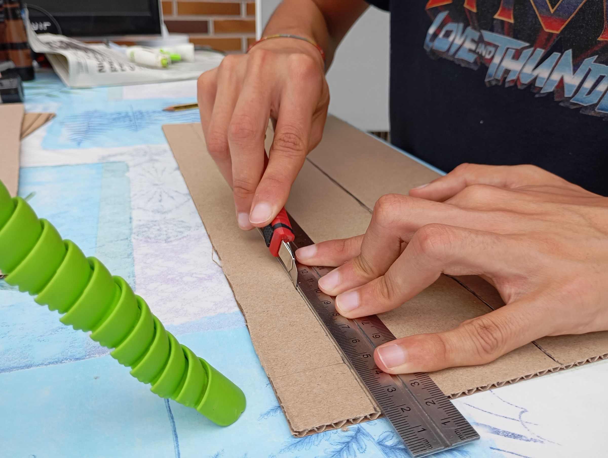 How to Make a DIY Carboard RC Plane : 23 Steps (with Pictures ...