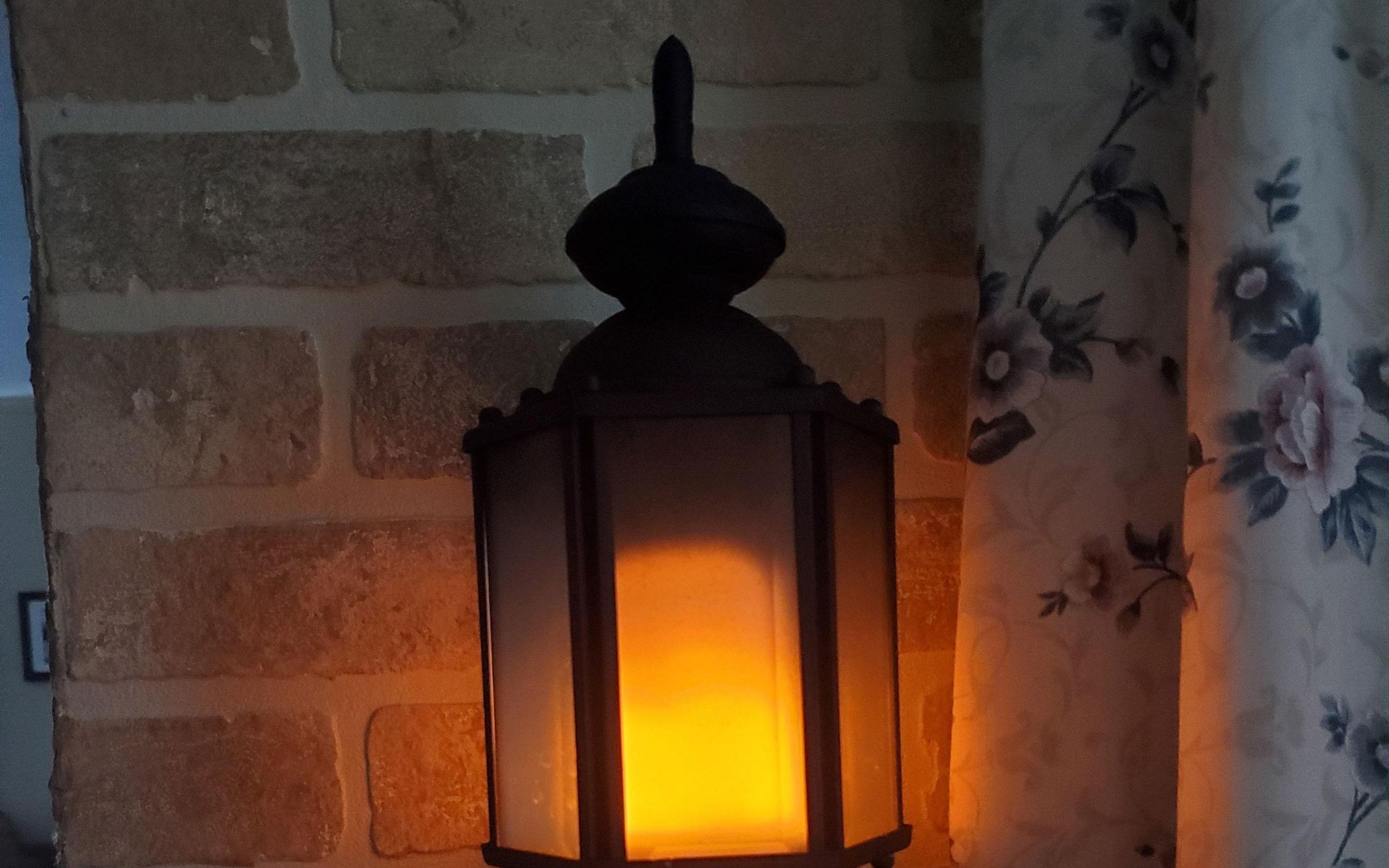 LED Flicker Bulb Lantern : 6 Steps - Instructables