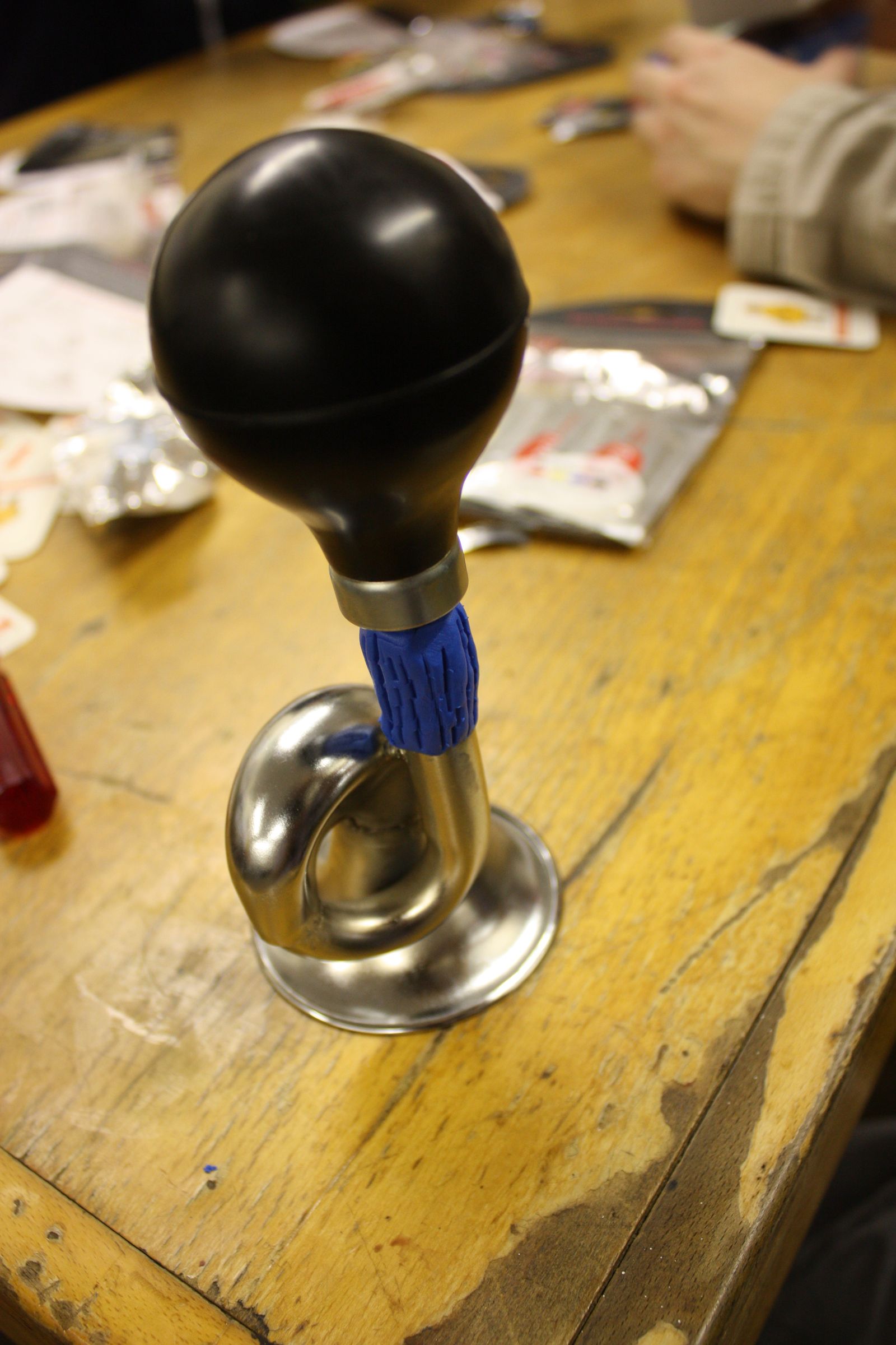 Fastening a Bike Horn With Sugru : 4 Steps - Instructables
