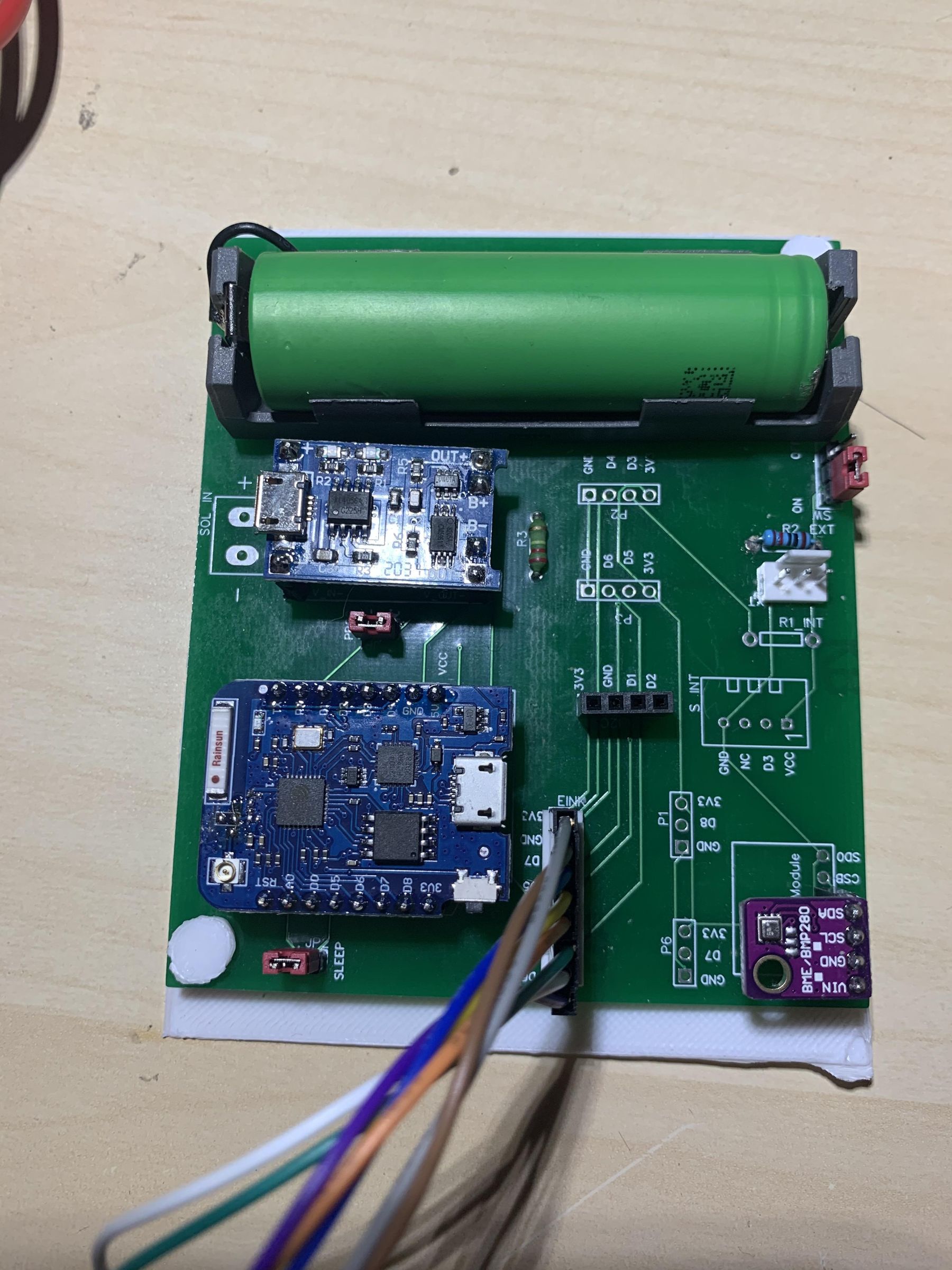 Solar E-ink Weather Station : 10 Steps (with Pictures) - Instructables