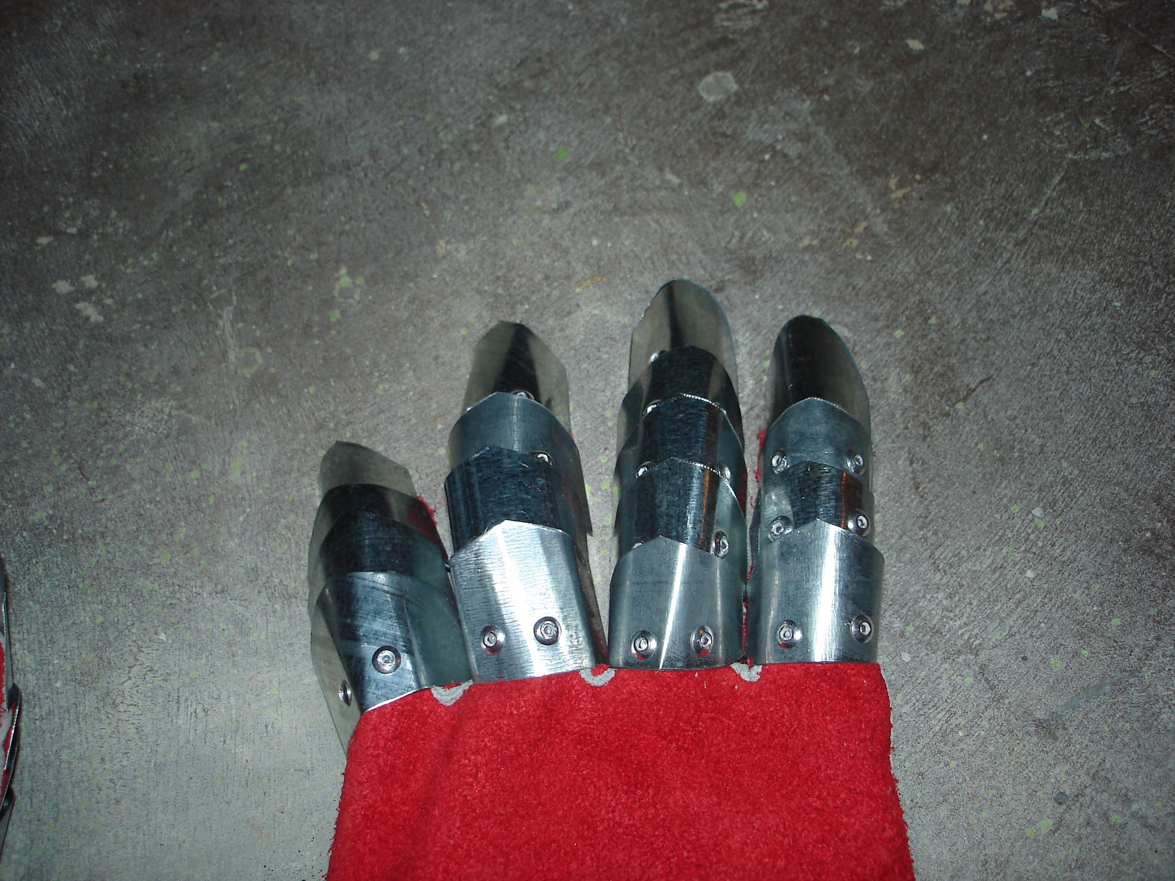 Building a Medieval Gauntlet : 11 Steps (with Pictures) - Instructables