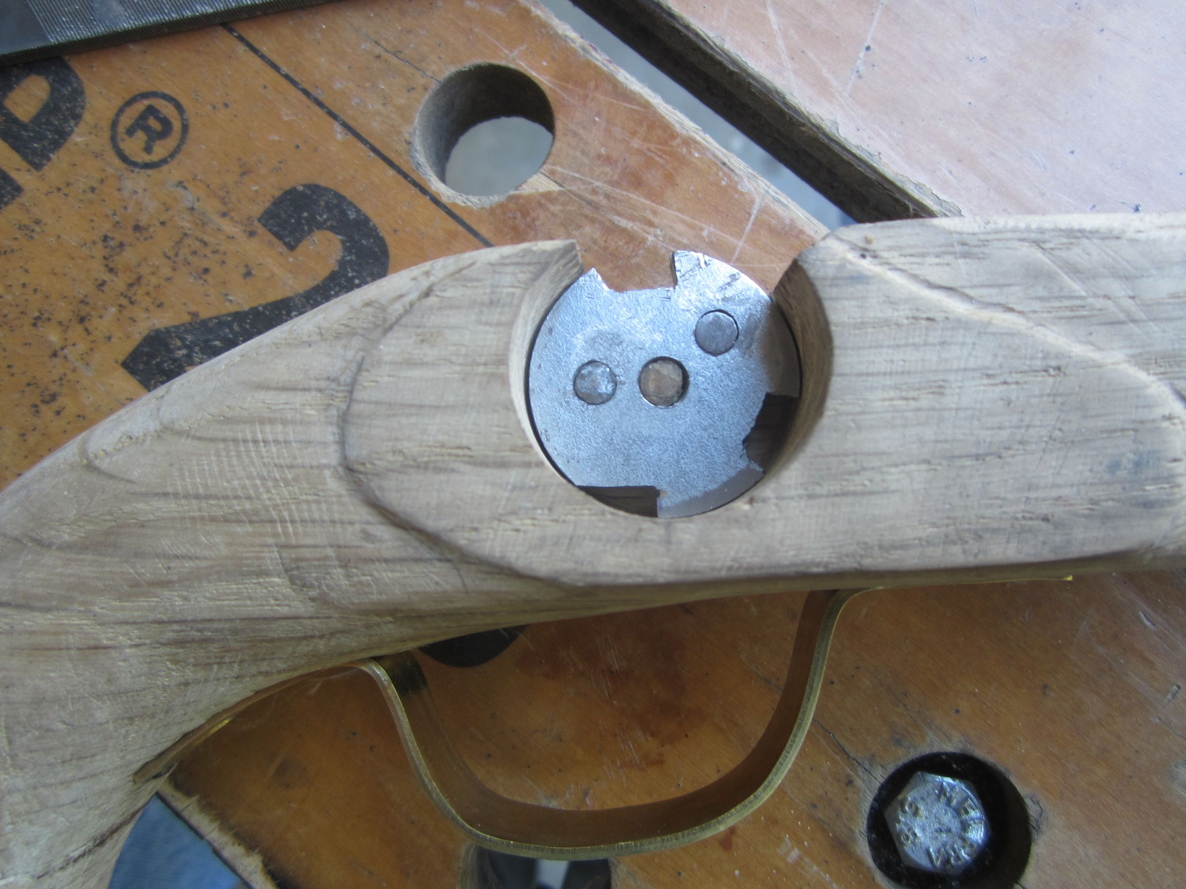 Make a Hardwood Pistol Crossbow : 13 Steps (with Pictures) - Instructables