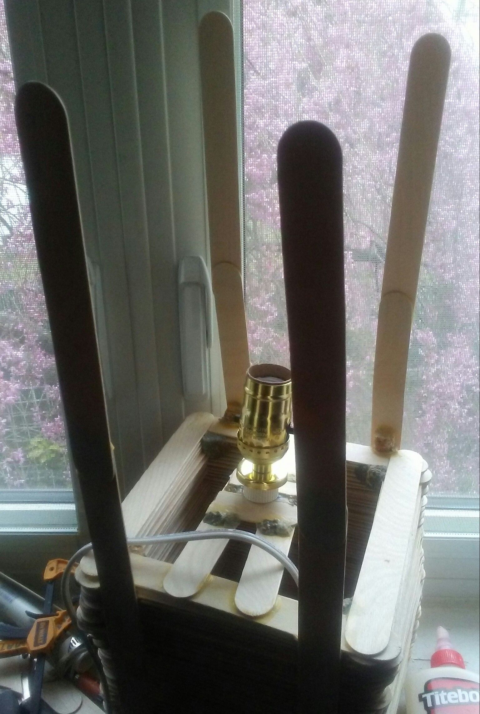 Lamp Made of Wood Paint Stirrers : 8 Steps - Instructables