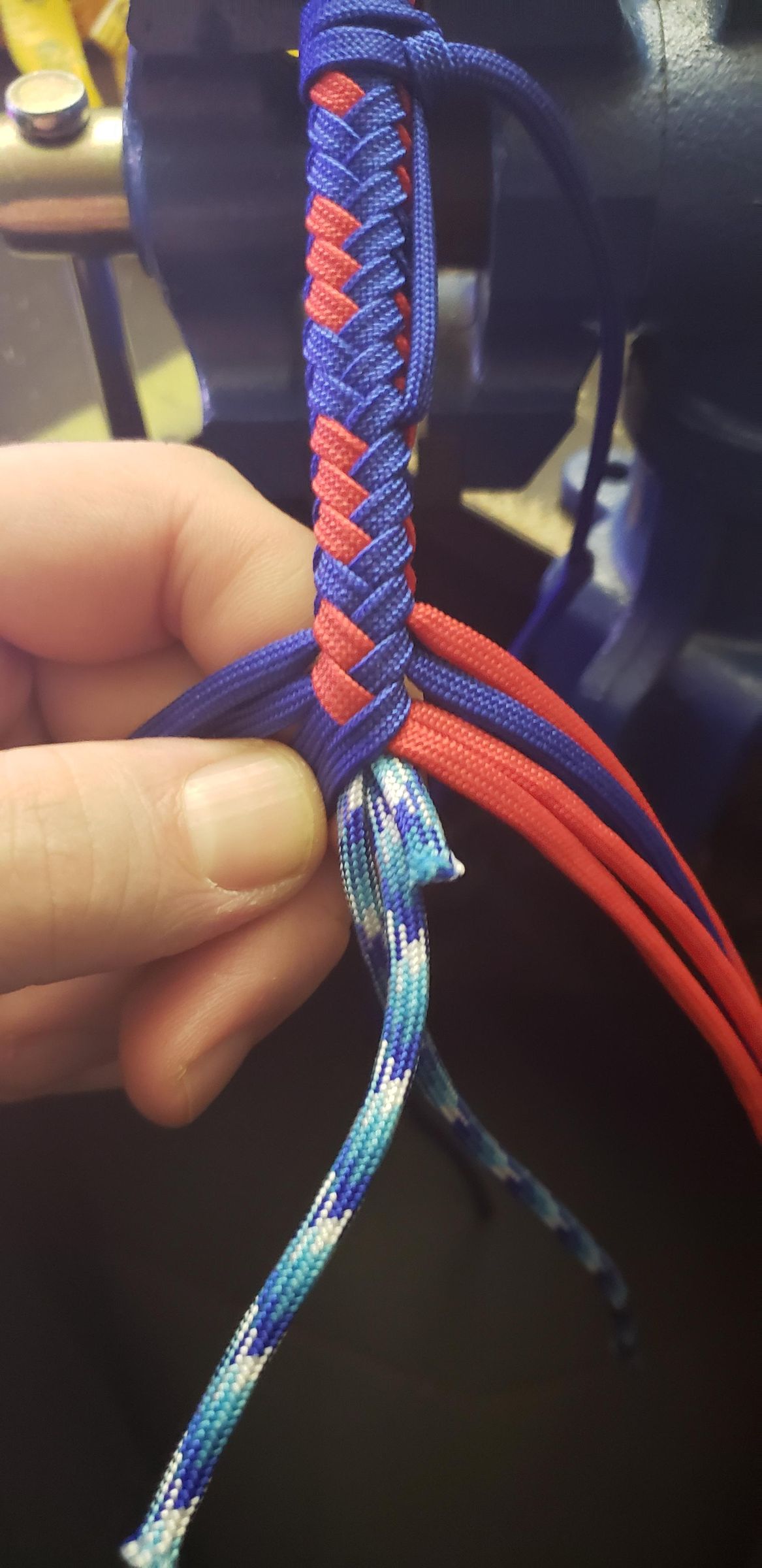 Tygra's Bolo-Whip With Paracord in 16 Plait : 9 Steps (with Pictures ...
