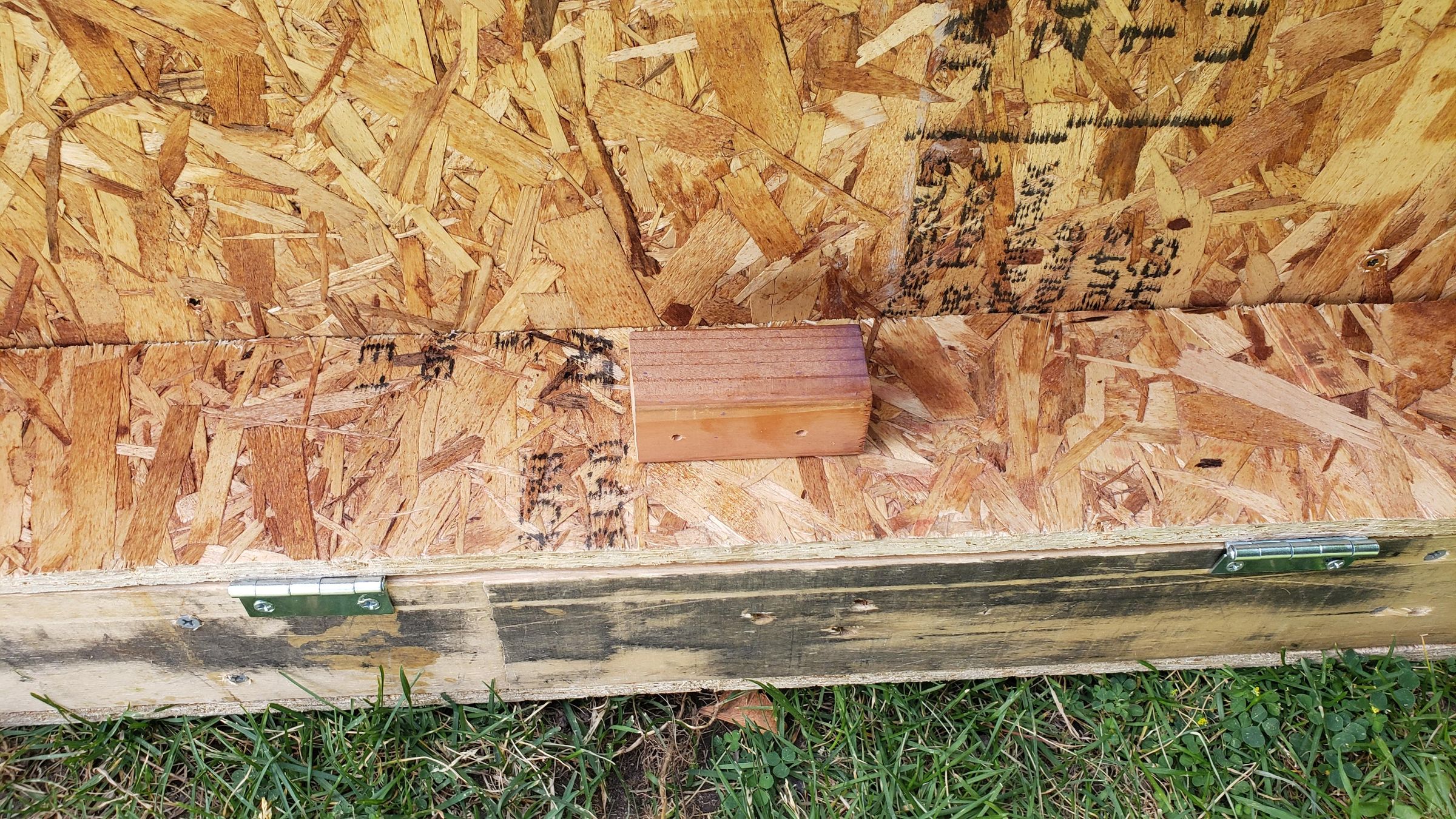 Easy Egg Collecting Exterior Nesting Box : 5 Steps (with Pictures ...