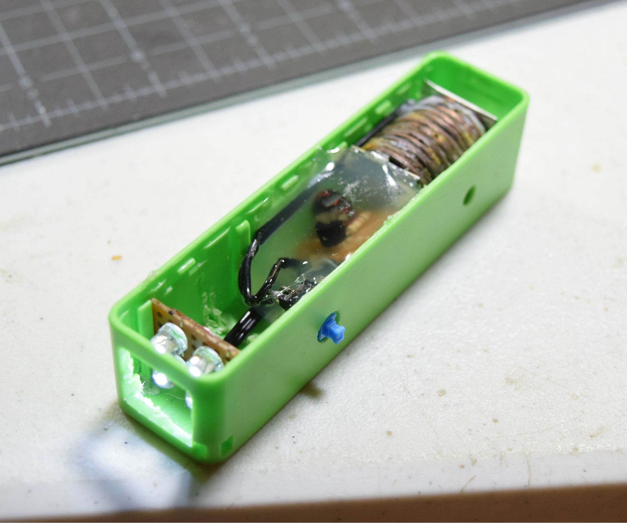 Water Powered Flashlight (v2) : 16 Steps (with Pictures) - Instructables