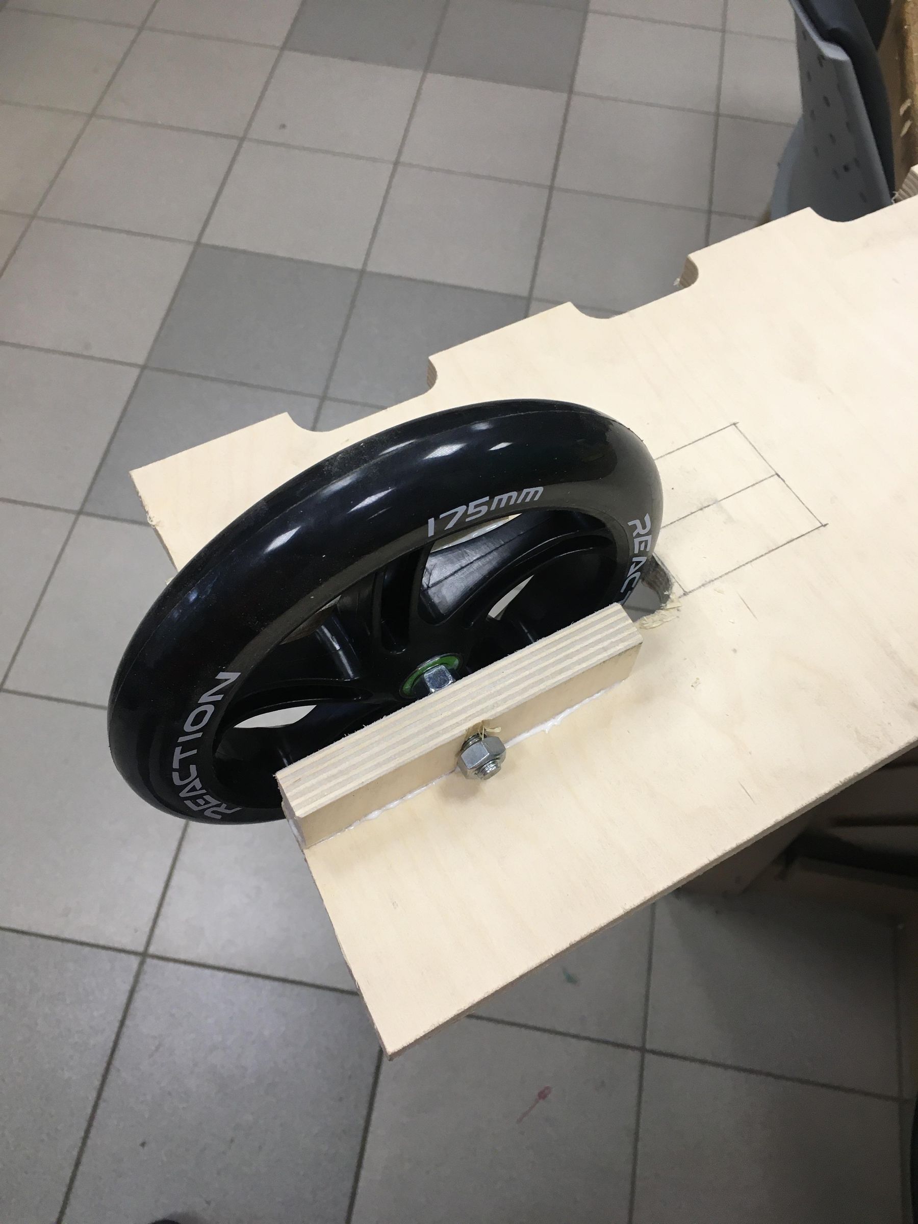 Three-wheel Electric Longboard : 5 Steps (with Pictures) - Instructables