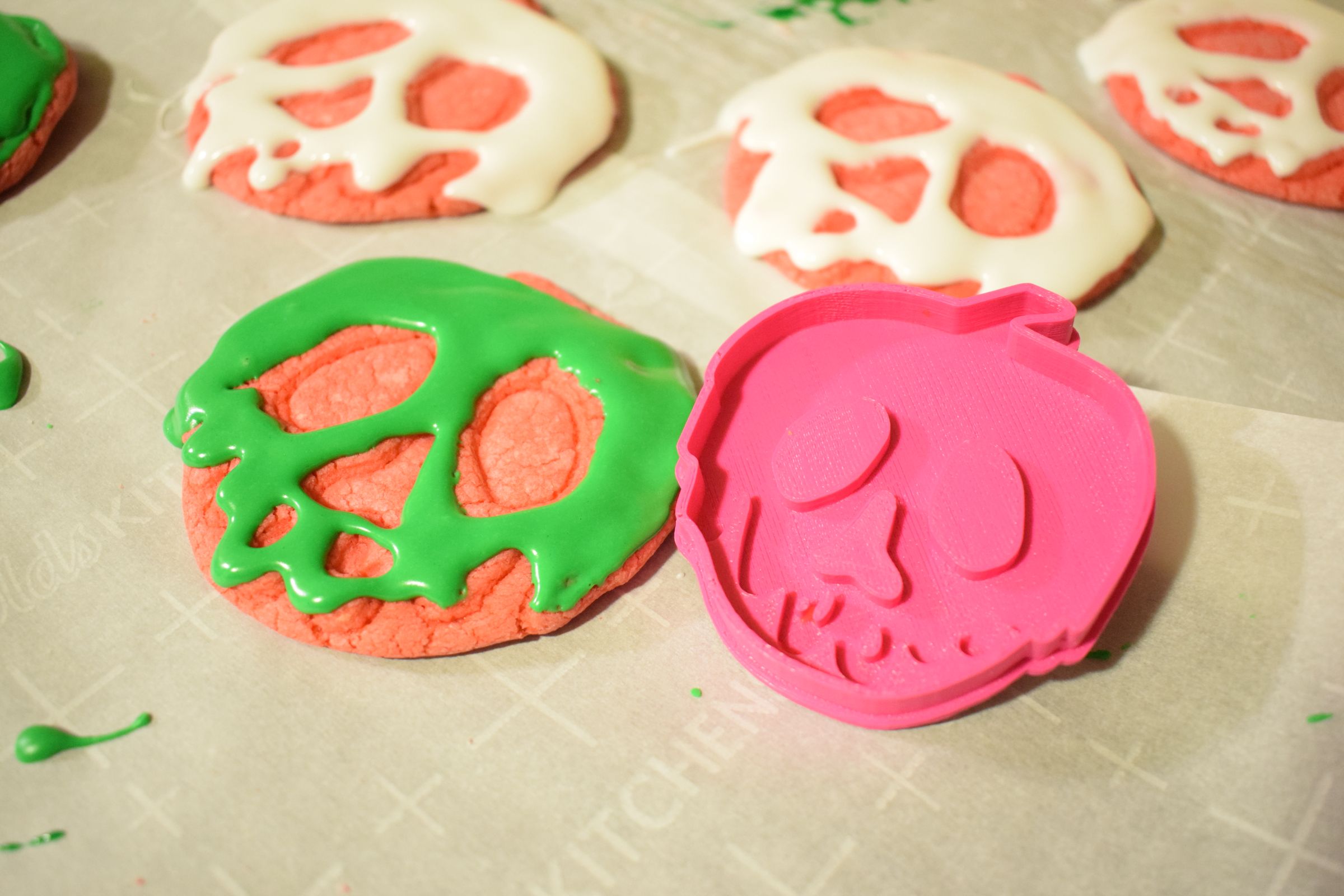 Disney Inspired Poison Apple Cookies : 28 Steps (with Pictures ...
