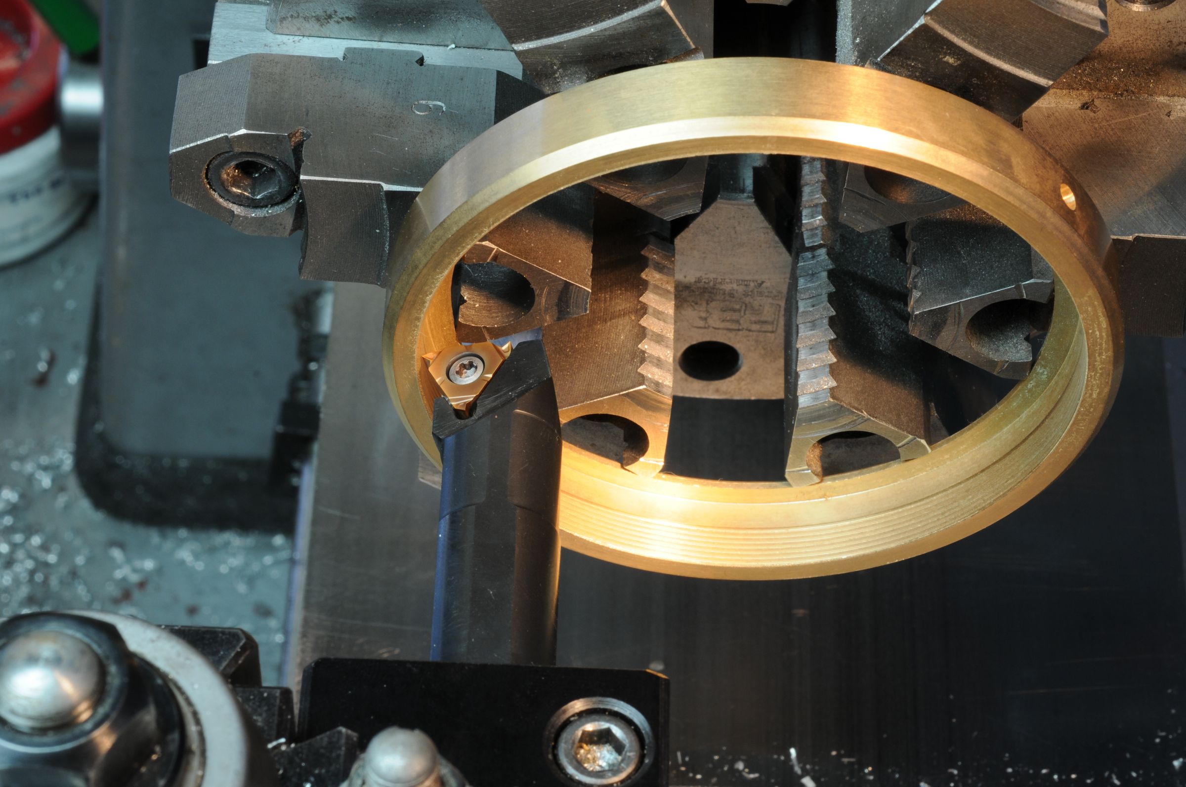 Pier 9 Guides: Using Sandvik Tooling on the Sharp Lathe : 15 Steps ...