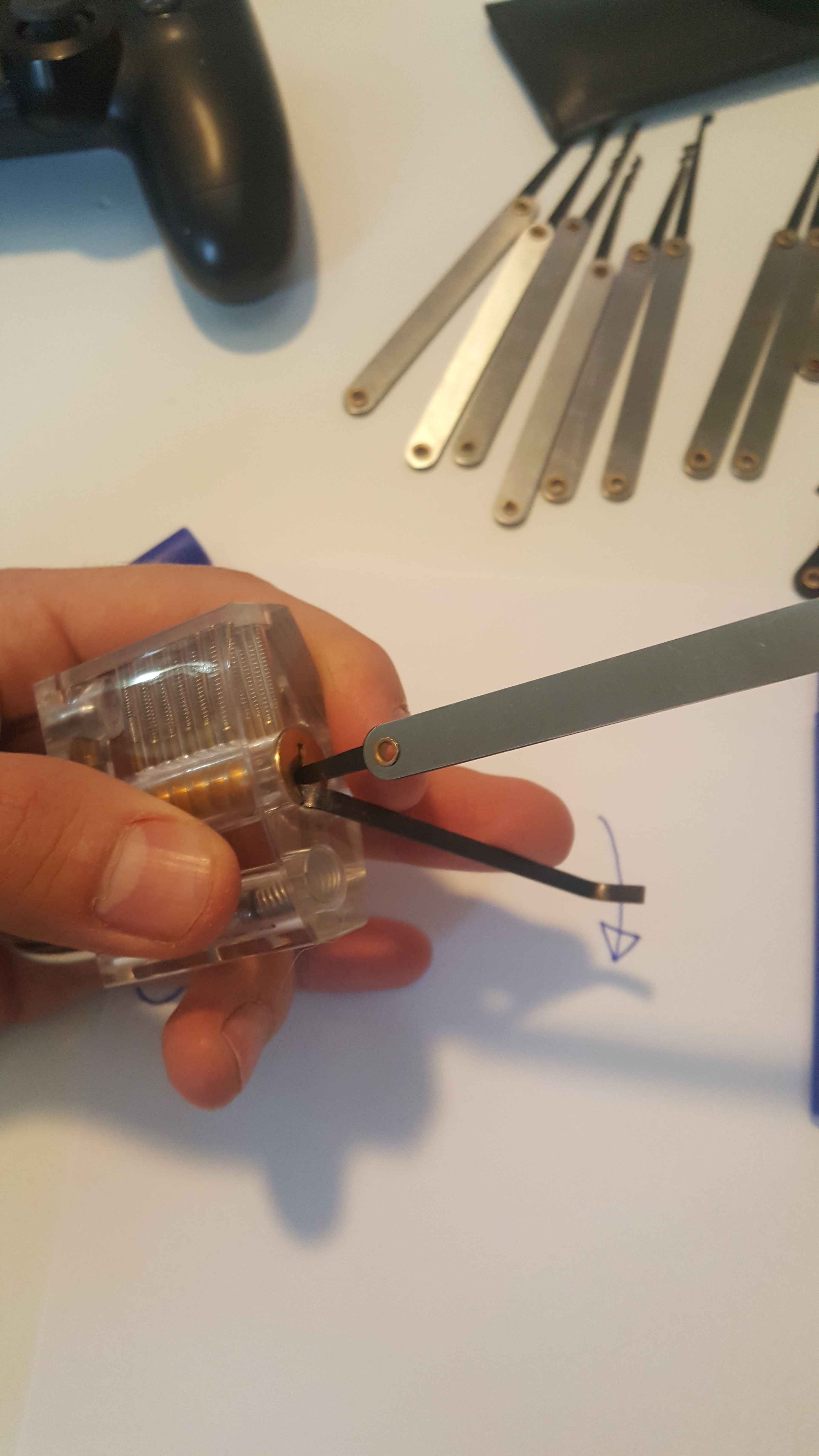 How to Pick a Lock : 3 Steps - Instructables