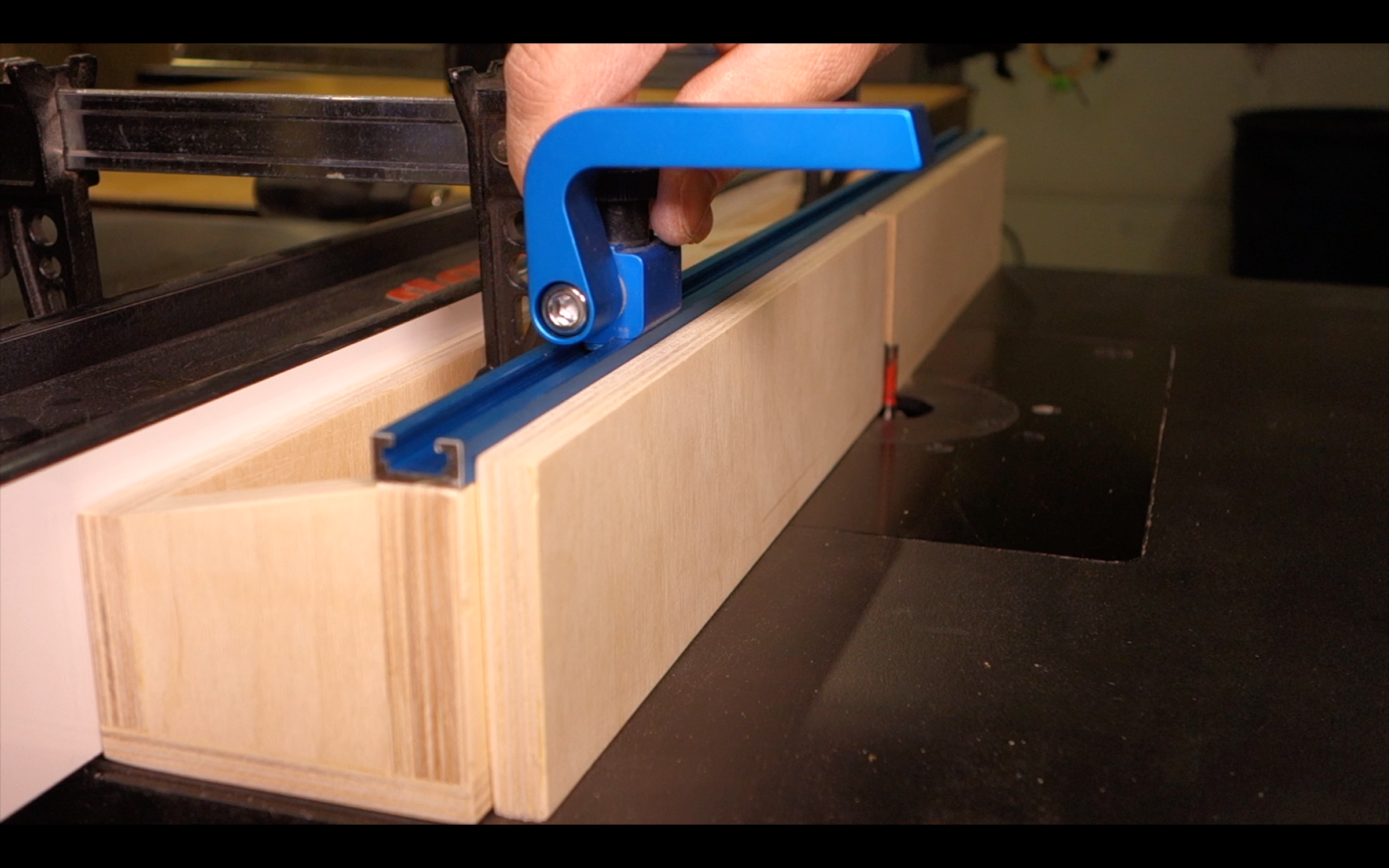 Make It - Adjustable Router Fence : 7 Steps (with Pictures) - Instructables