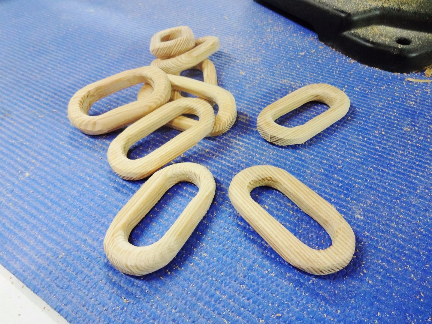 Three Ways to Make a Wooden Chain : 29 Steps (with Pictures ...