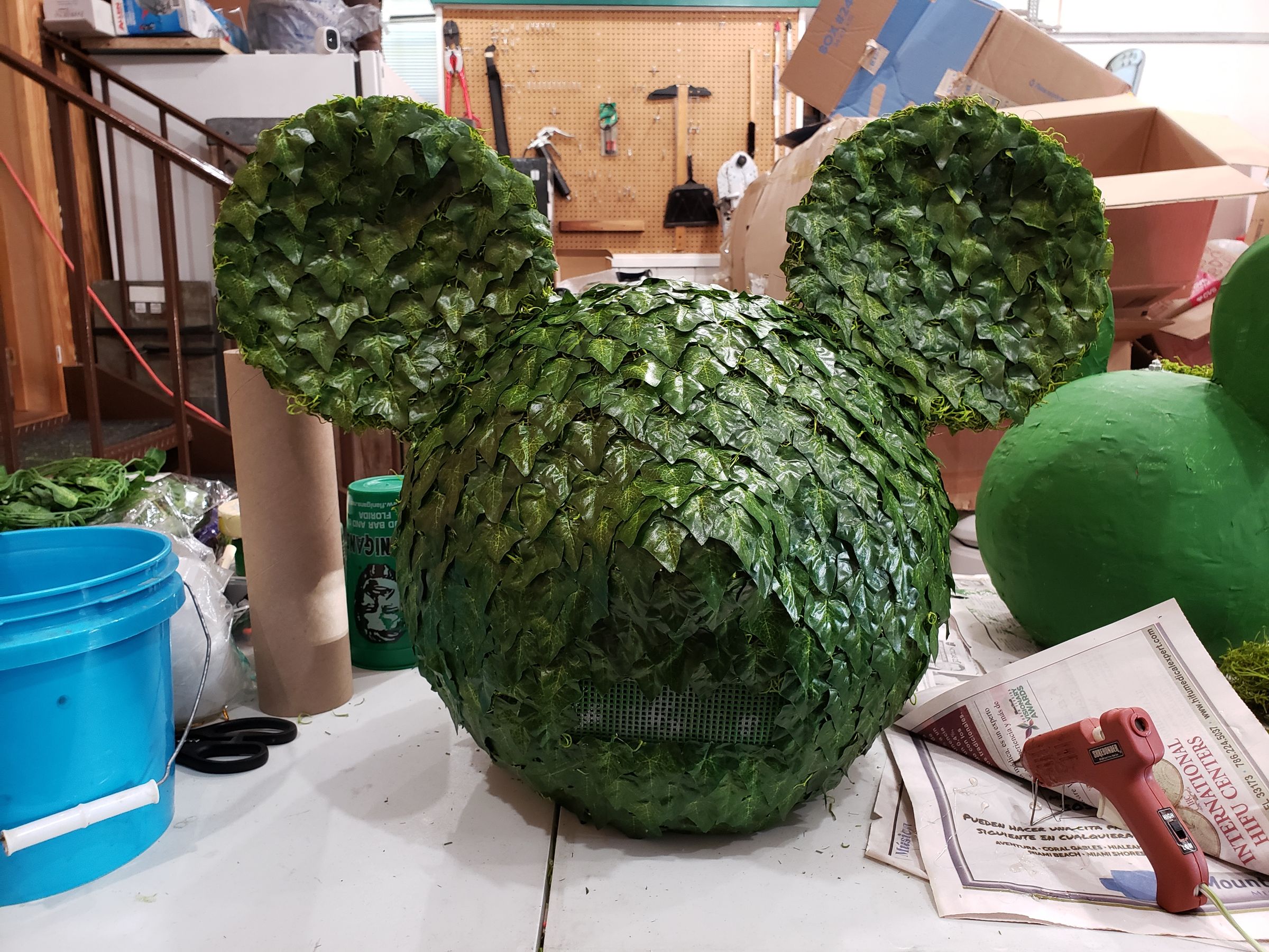 Mickey & Minnie Topiary : 3 Steps (with Pictures) - Instructables