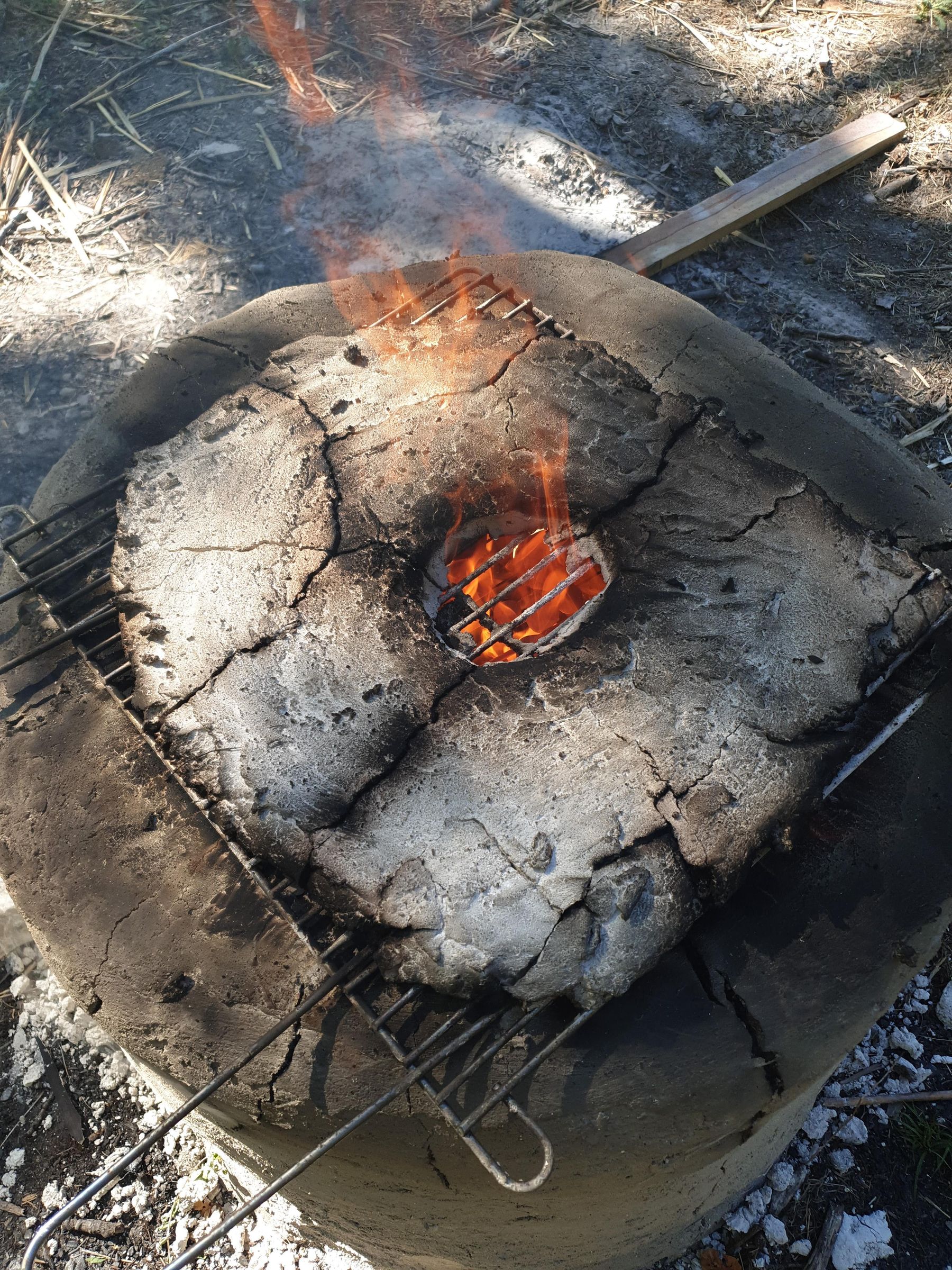 Primitive Pottery Wood Firing Updraft Kiln : 7 Steps (with Pictures ...