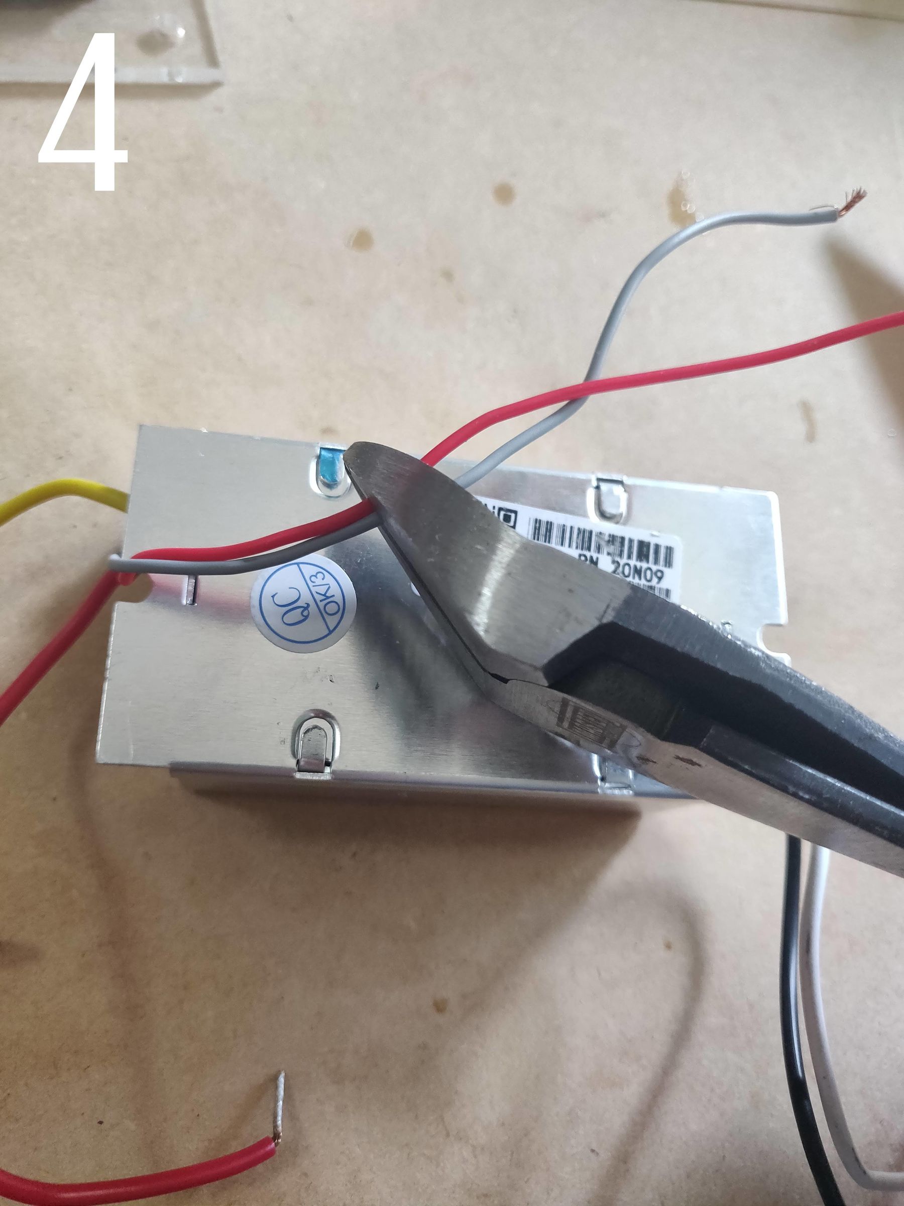 UV Light Trap for Insect Collecting : 8 Steps (with Pictures ...