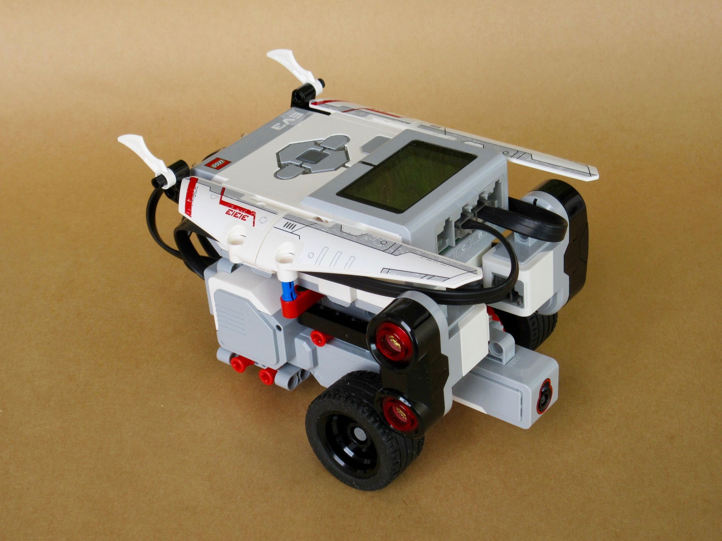 LEGO Robot Drives Thru a Maze : 9 Steps - Instructables
